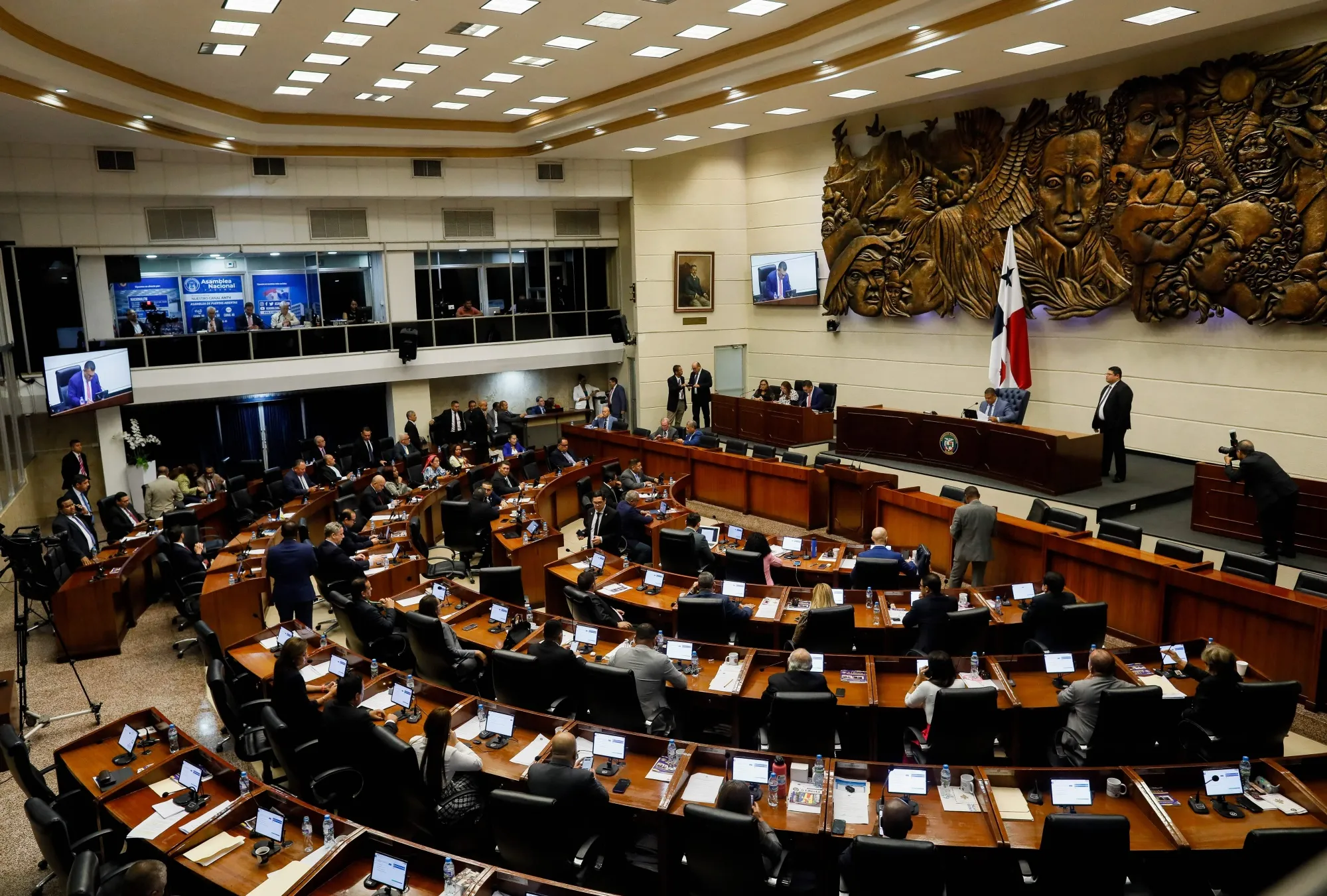 Panama Congress Backtracks on Plan to Repeal Copper Mining Contract ...