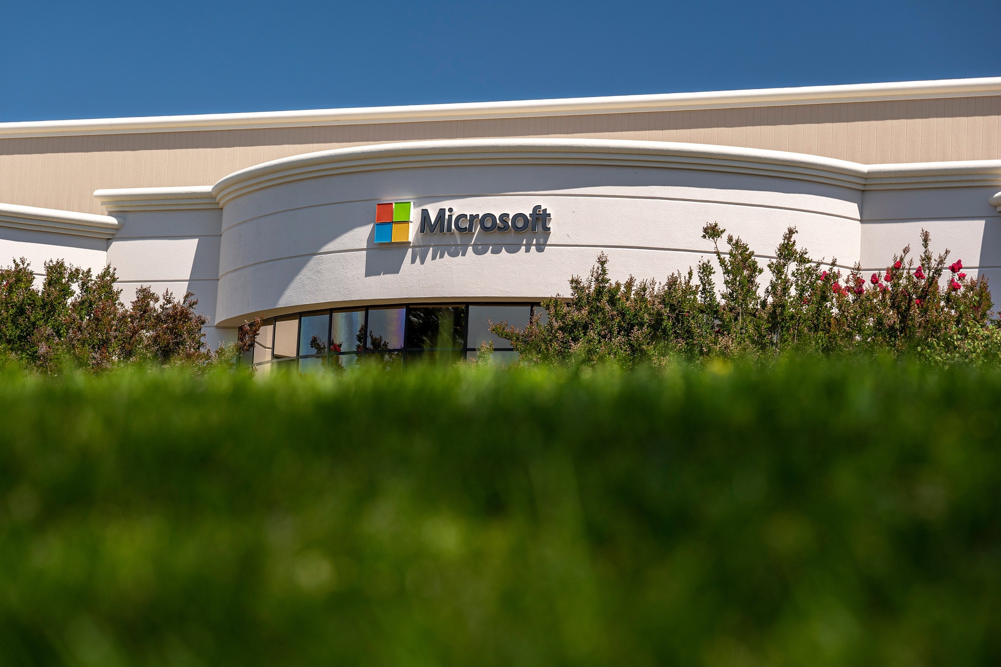 Microsoft (MSFT) Misses Rally of Apple (AAPL) Amazon (AMZN) Alphabet ...