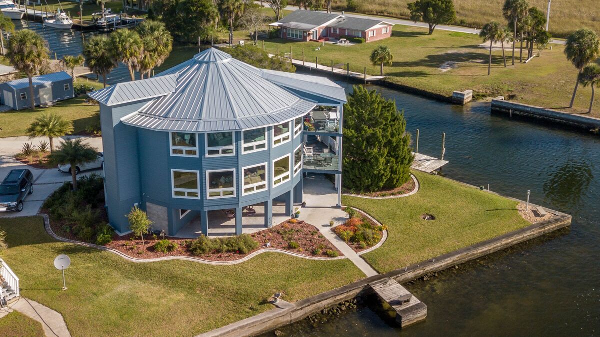 Homes That Showcase Climate-Adaptive Architecture - Bloomberg