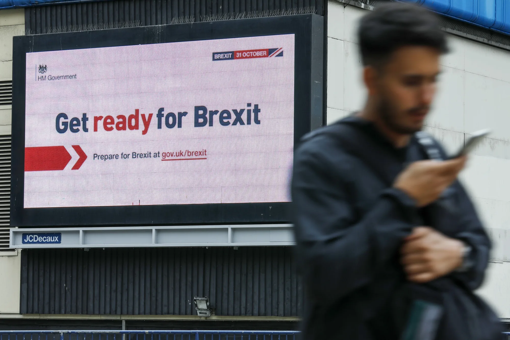 Knot Says Brexit Deal Should Include Financial Services Role - Bloomberg