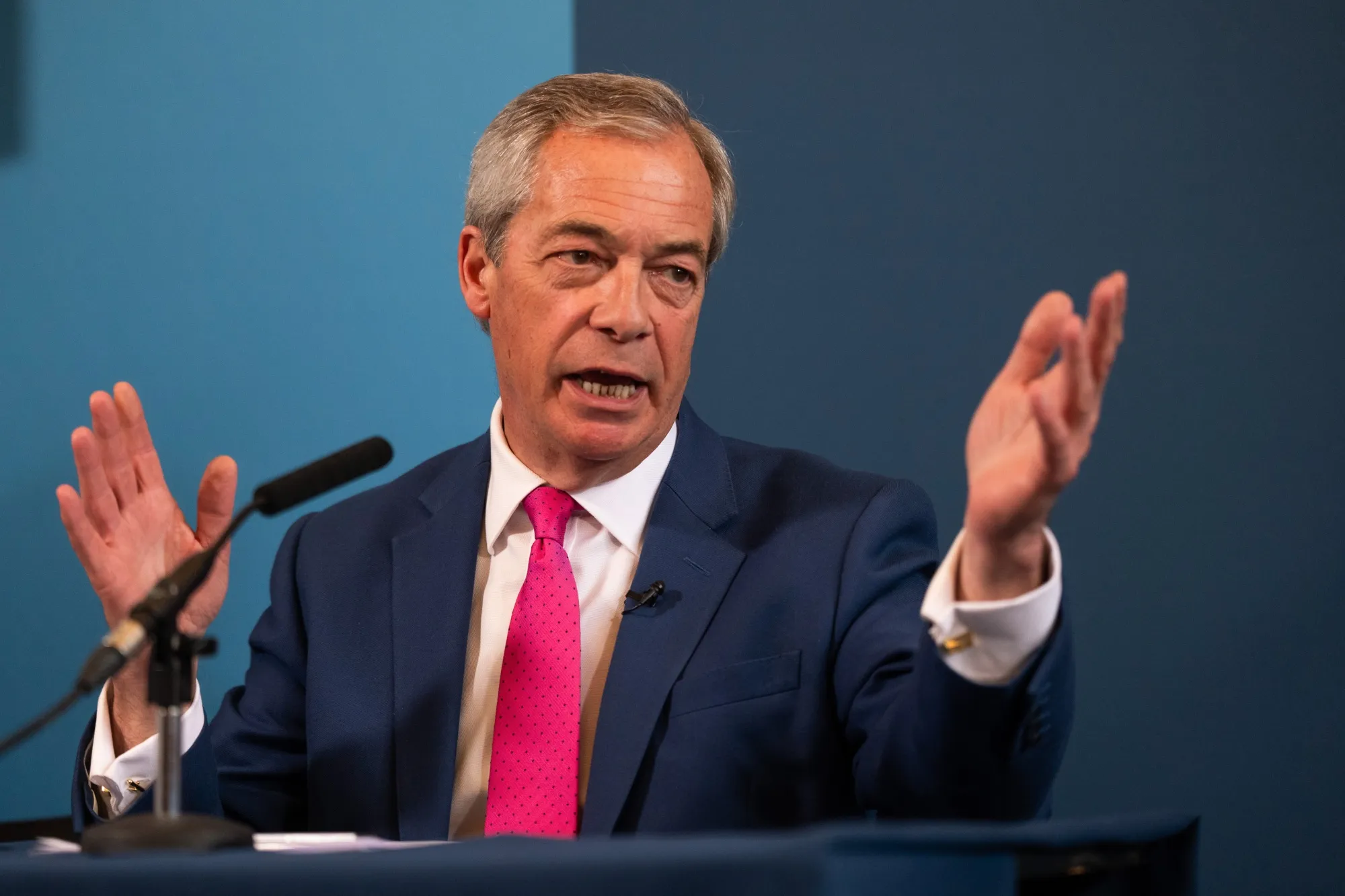 UK Murder Case Becomes Flashpoint as Farage Faces Criticism - Bloomberg