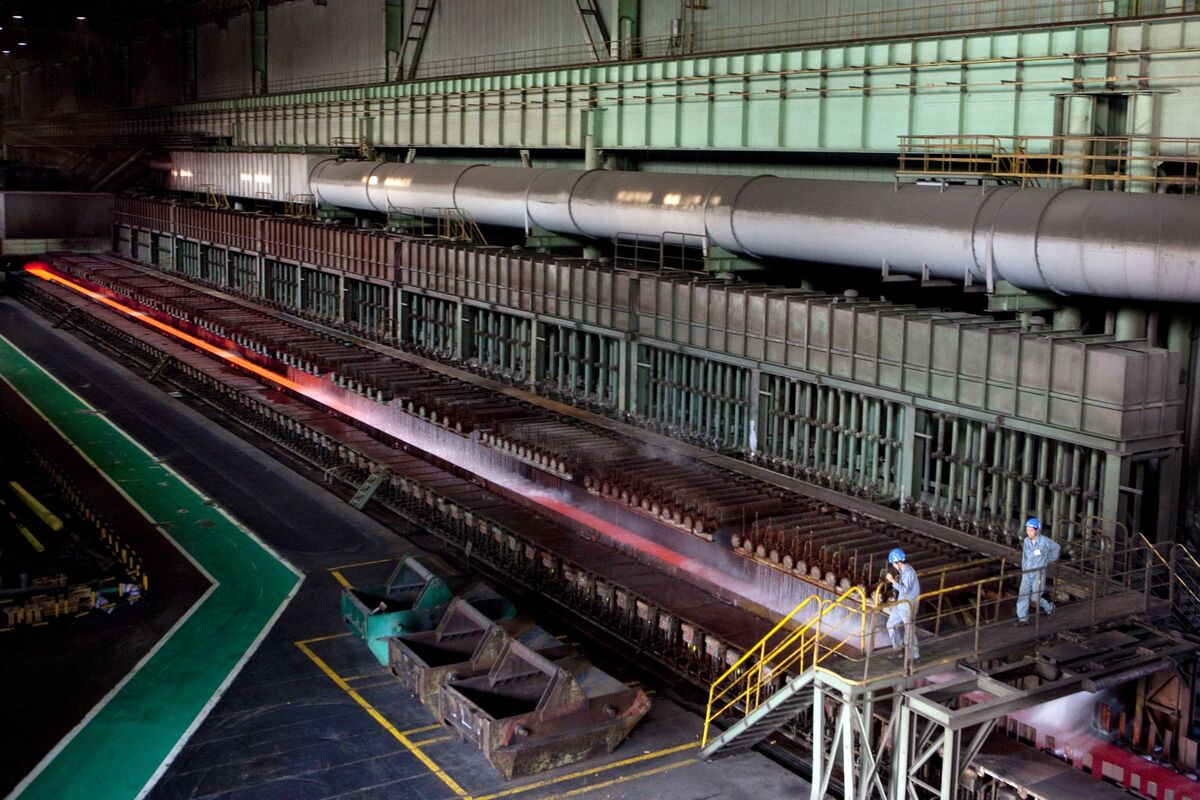 China’s Top Steel Mill Faces Severe Challenges in Coming Months - Bloomberg