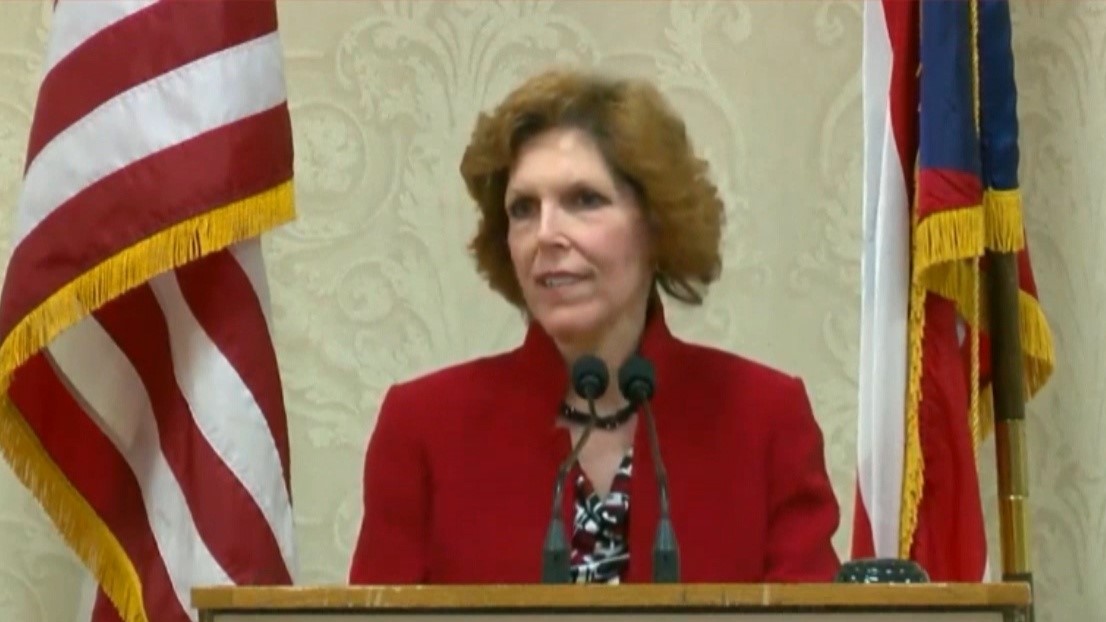 Watch Mester Expects Fed to Reach 2% Inflation Goal in 2025 - Bloomberg