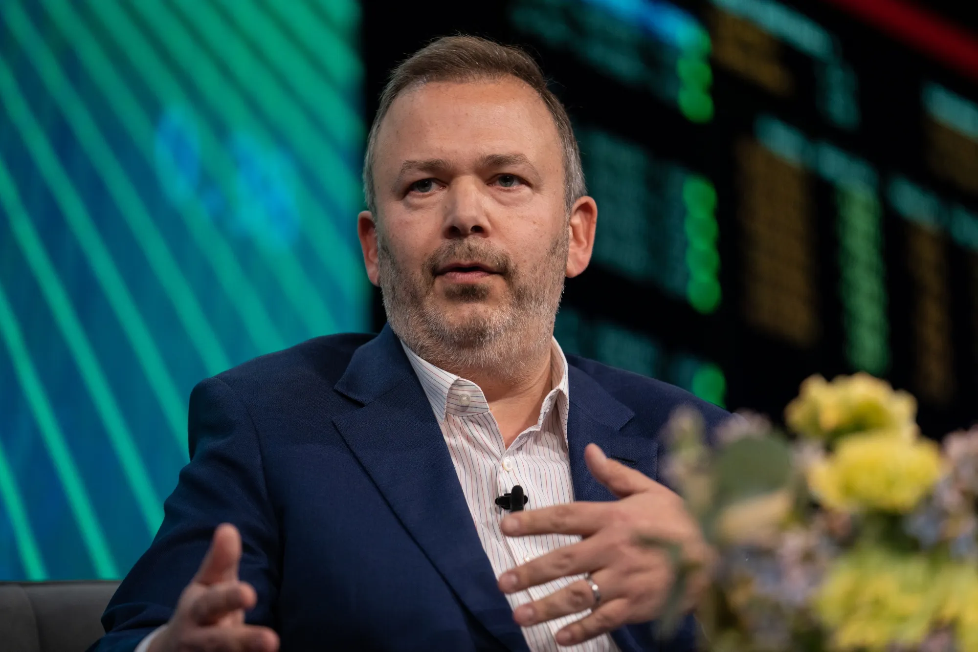 Boaz Weinstein Ready to Plow Billions More Into UK Trust Fight - Bloomberg