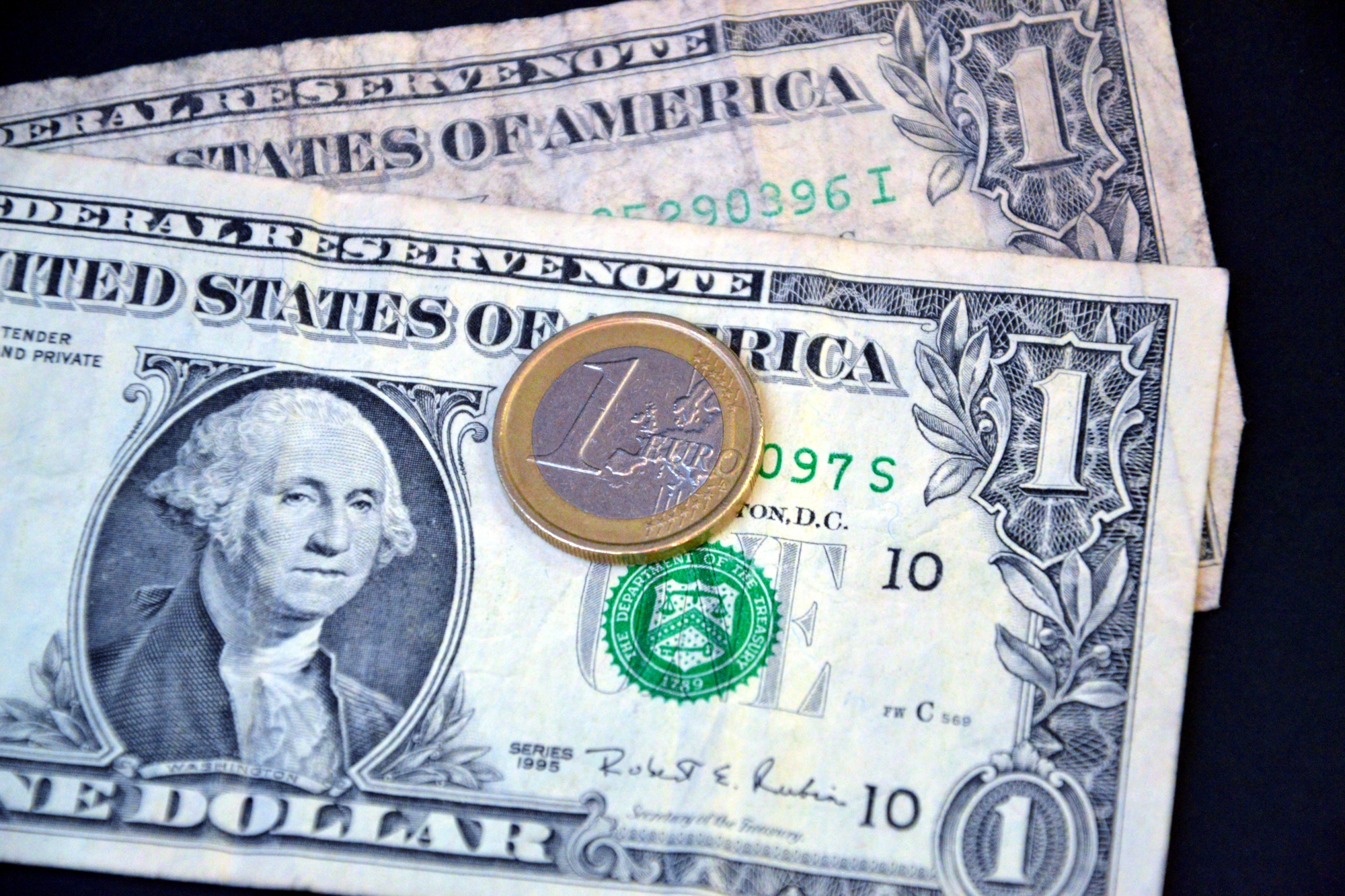 The Euro Will Survive Falling Below Parity With The Dollar Bloomberg