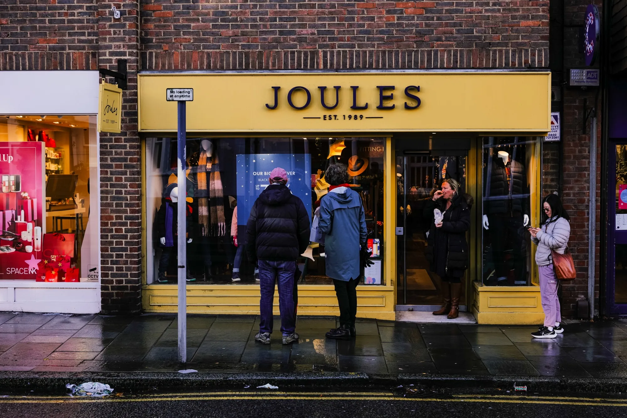 Joules Falls Into Administration With 1,600 Jobs at Risk - Bloomberg