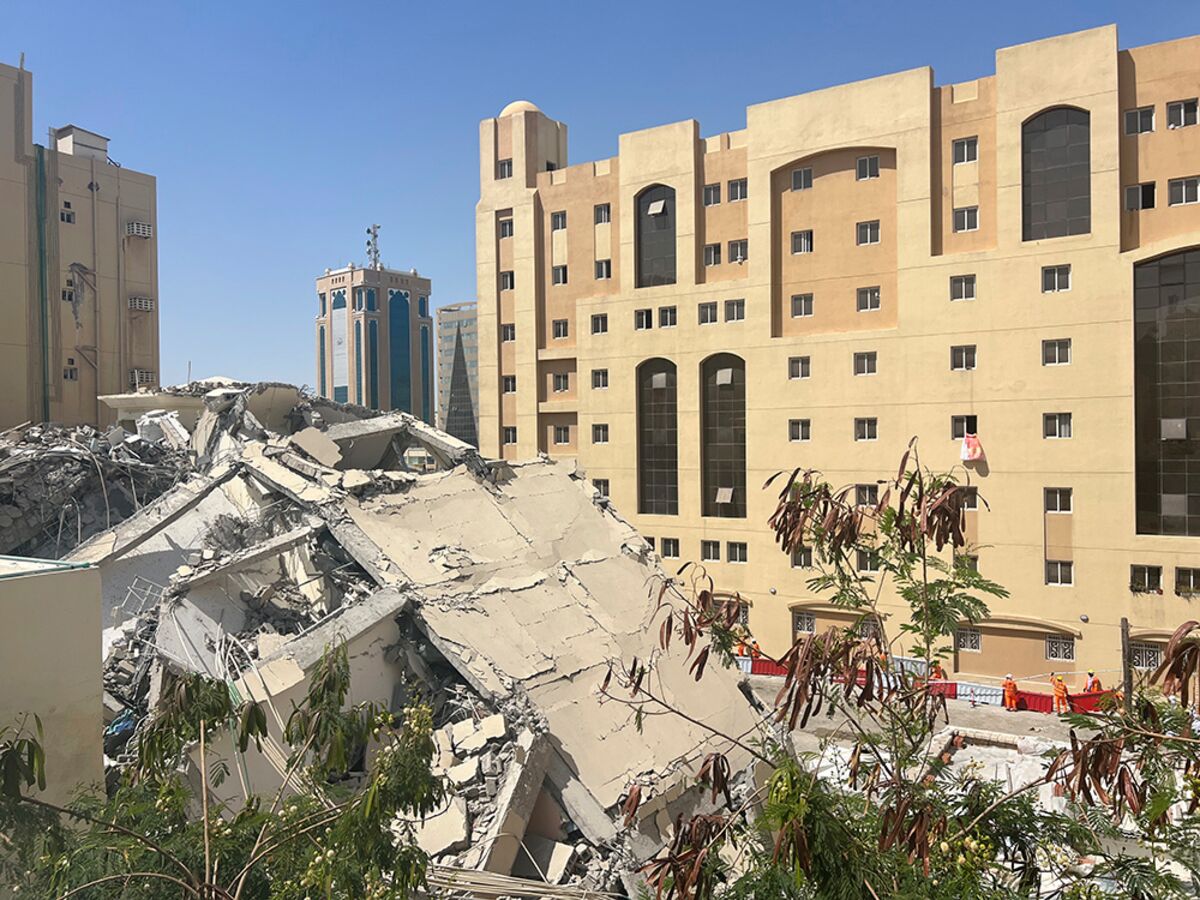 Building Collapse in Doha, Qatar Kills 1 With Search Ongoing - Bloomberg