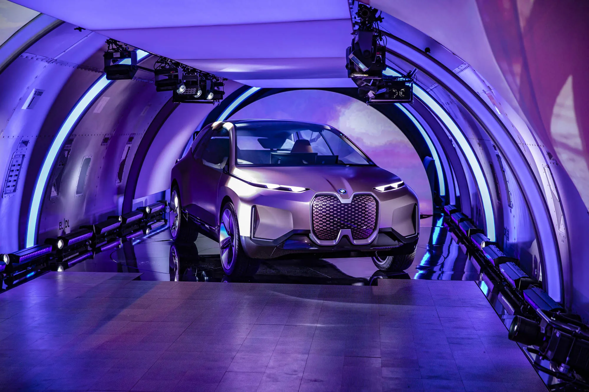 BMW Vision iNext Concept: When Your Car Is Your Favorite Space - Bloomberg