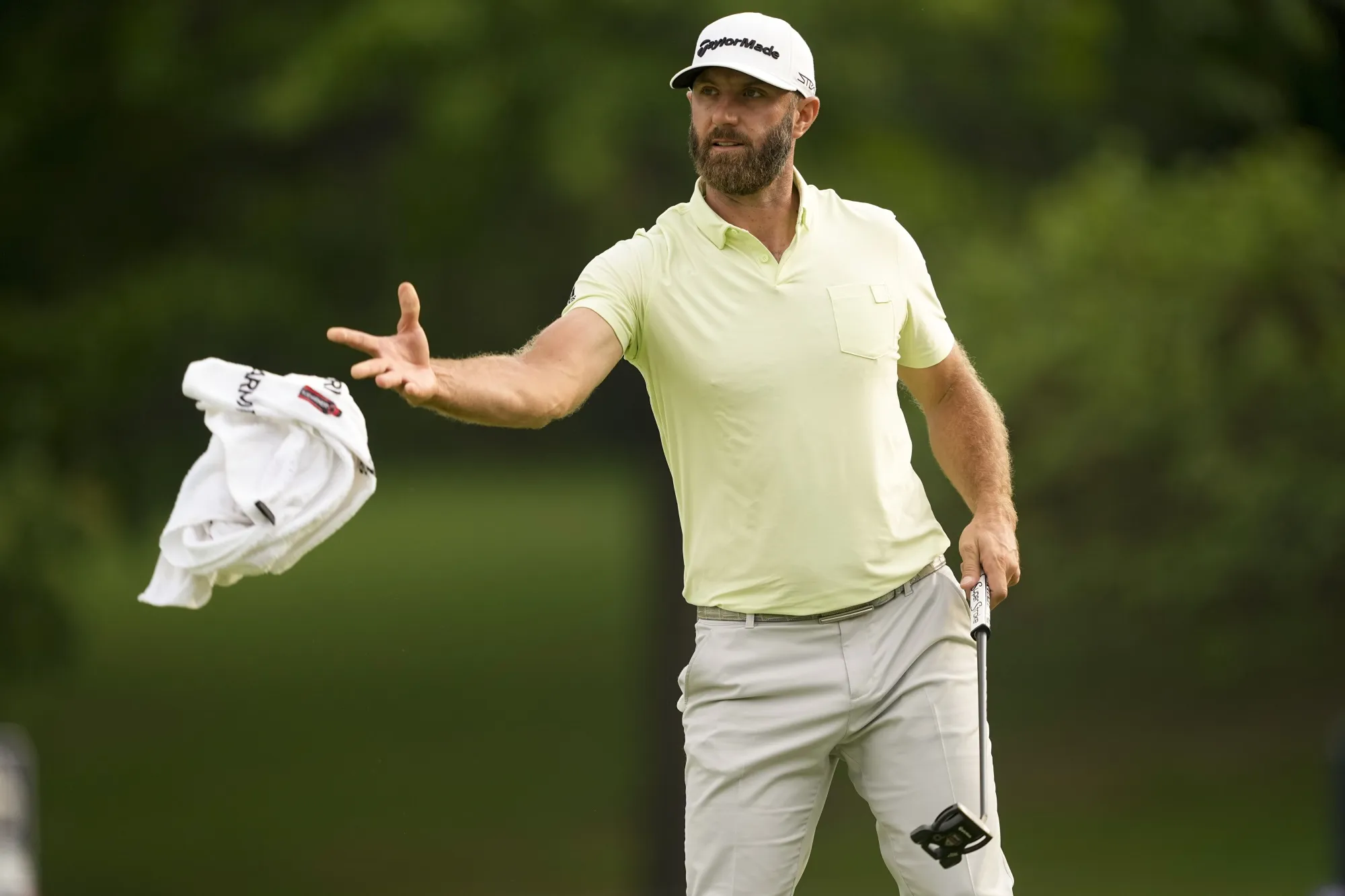 Dustin Johnson Defies PGA Tour And Joins Saudi-funded Series - Bloomberg