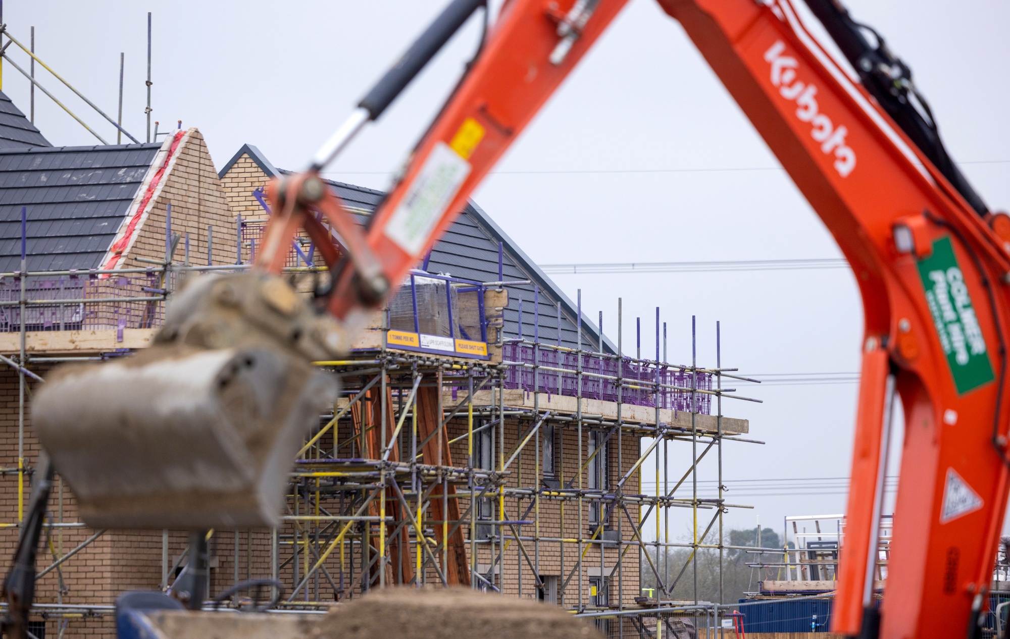 UK Construction Industry Grows at Fastest Pace in 14 Months - Bloomberg
