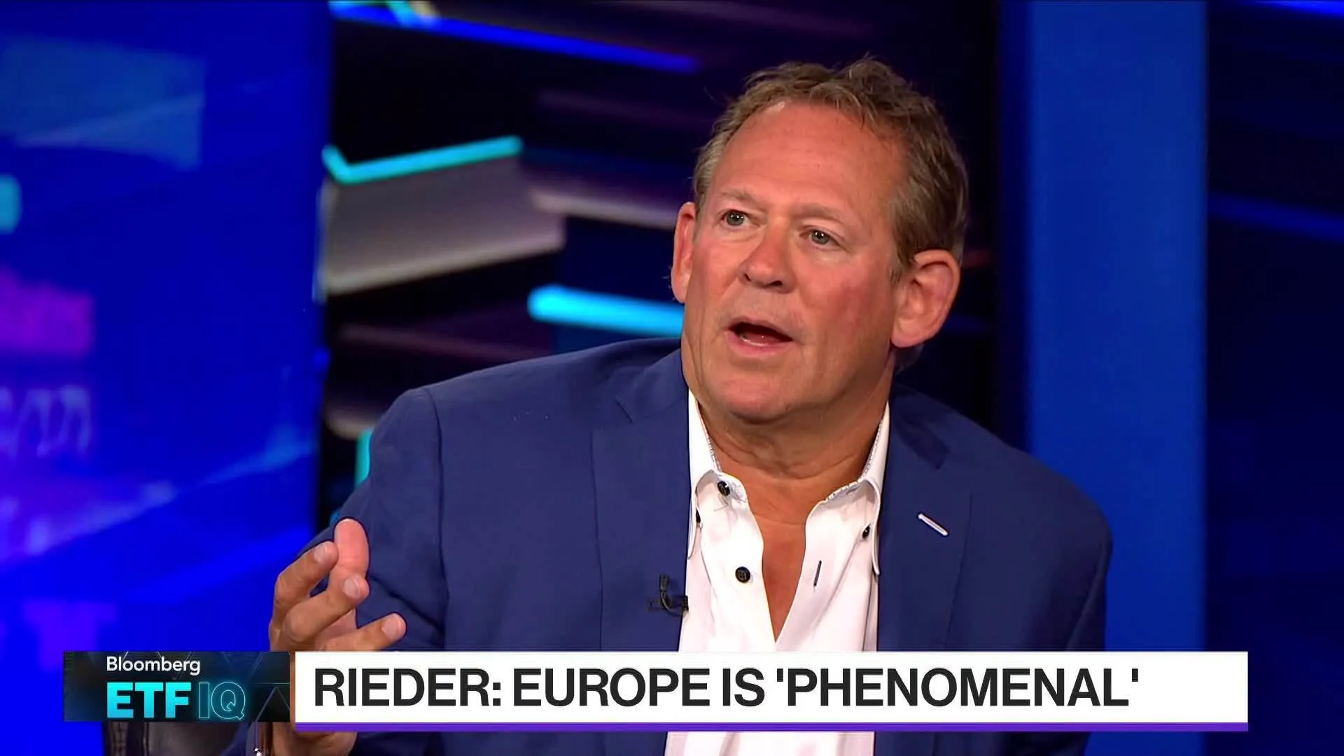 Watch BlackRock's Rieder Favors Equities Over Long Duration Bonds ...