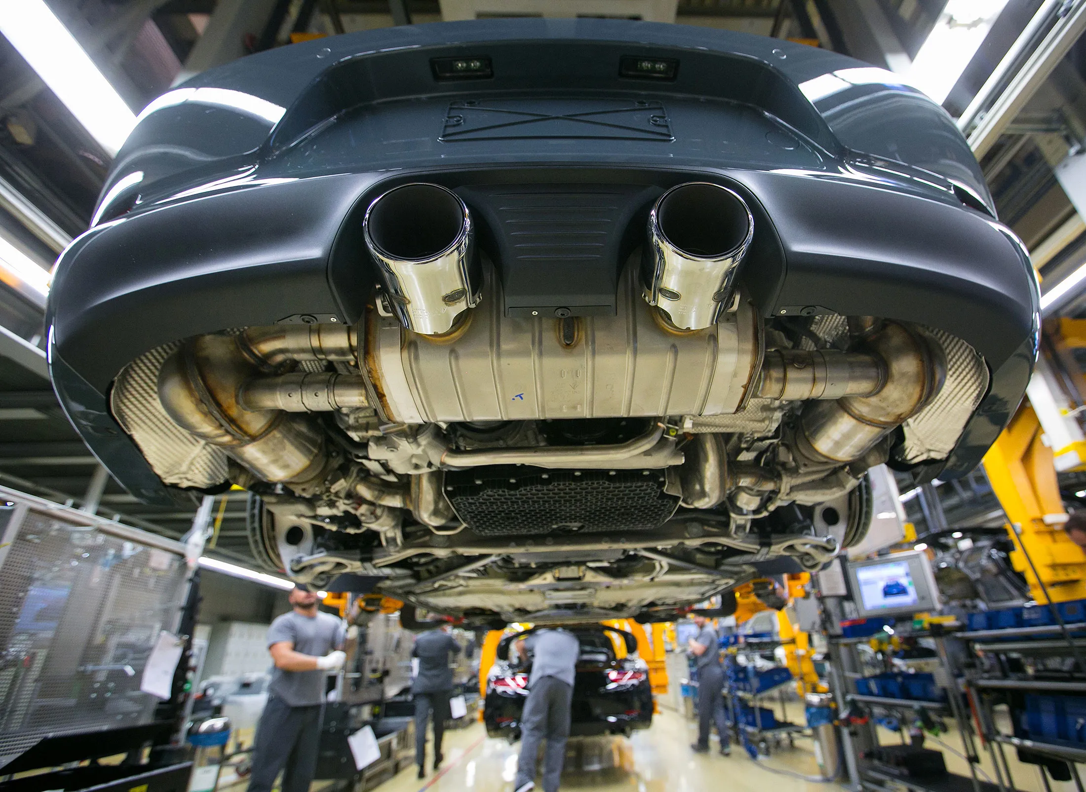 German Factory Orders Rise in Sign of Solid Domestic Demand - Bloomberg