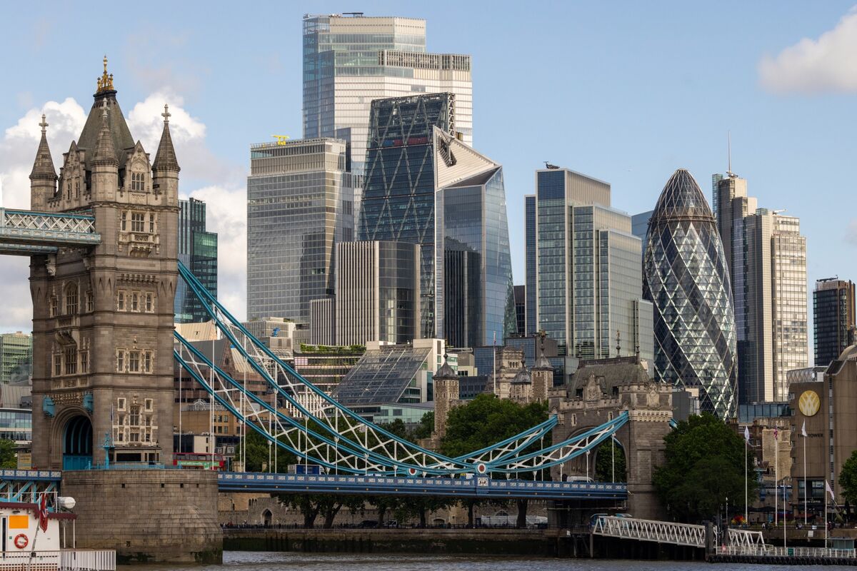 Exxon Doubles London Energy Trading Operation With Hiring Spree - Bloomberg