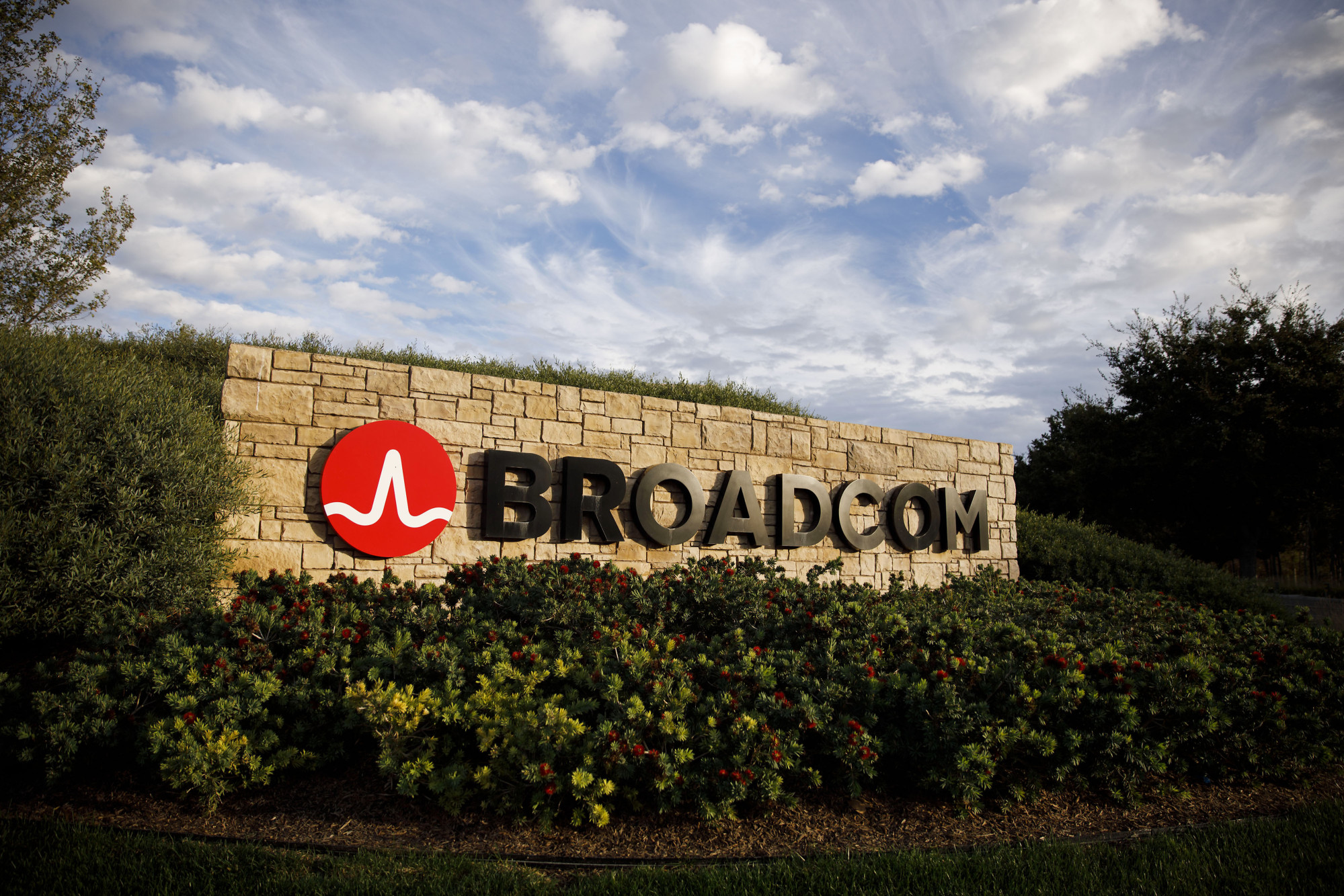 Broadcom CEO Is Sacrificing Sales to Avoid a Future Crash - Bloomberg