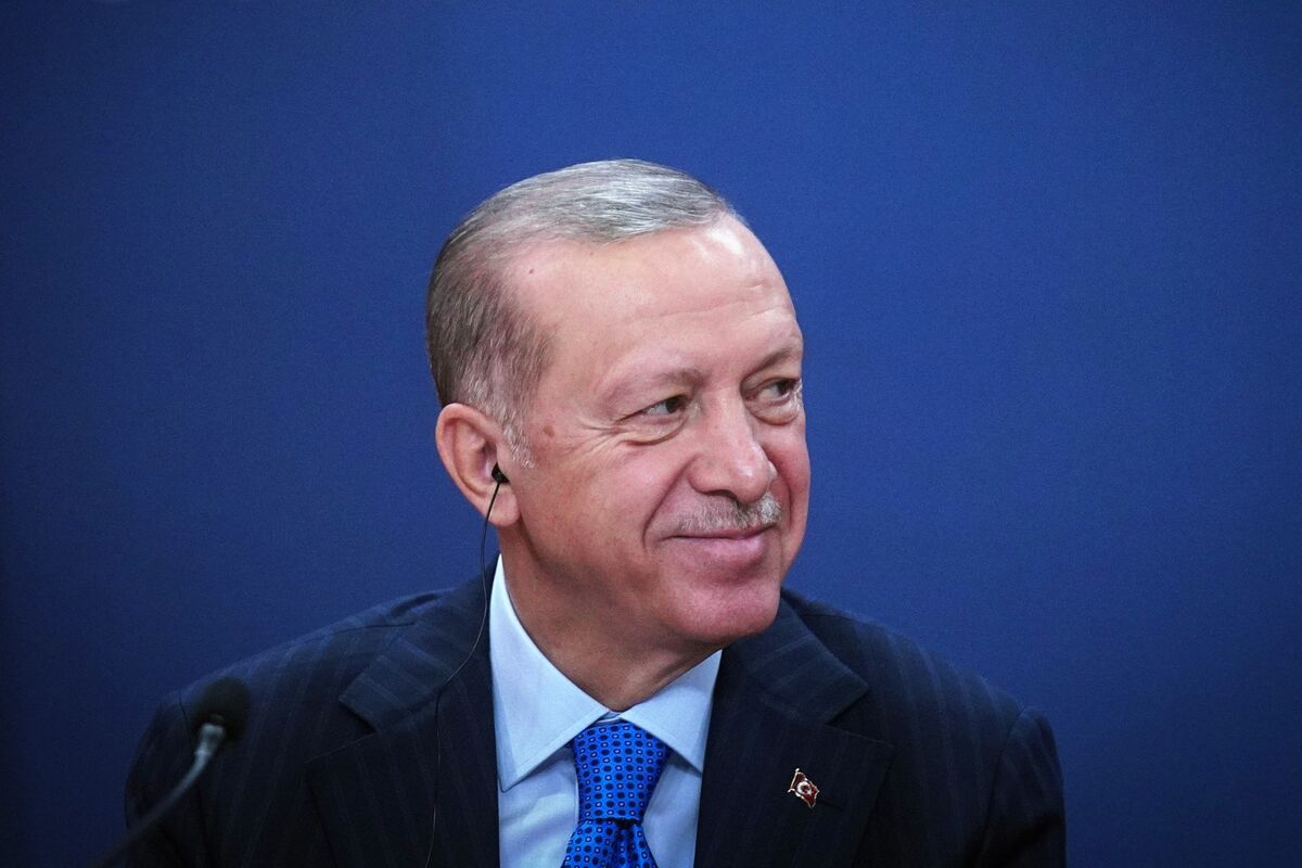 Turkey's Erdogan Vows Half-Million New Homes in $50 Billion Vote Push ...