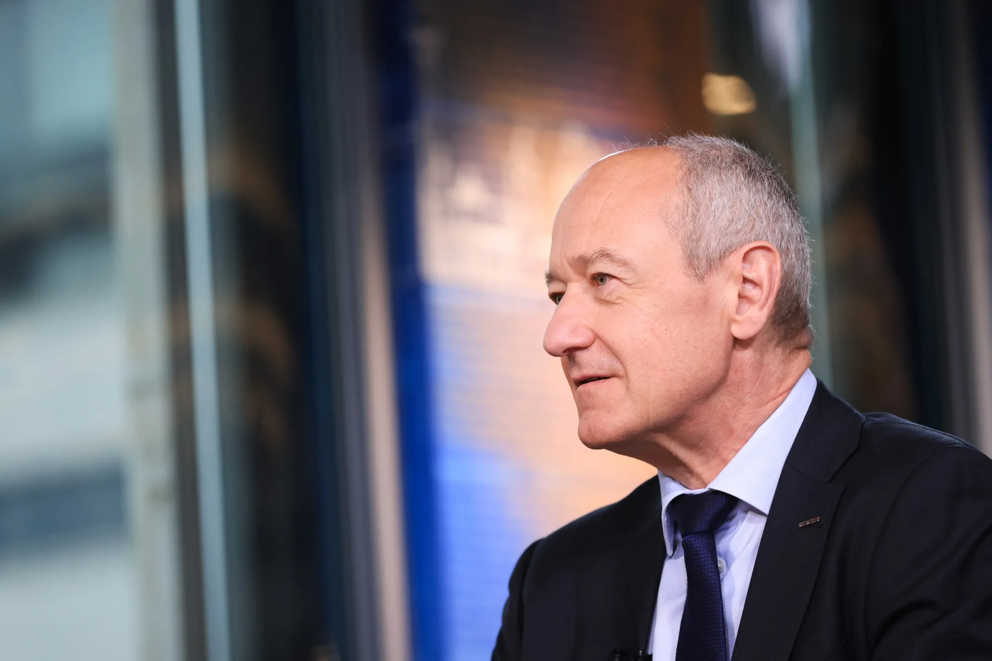 Siemens CEO Says Germany Has Big Industrial Data Set for AI Push ...