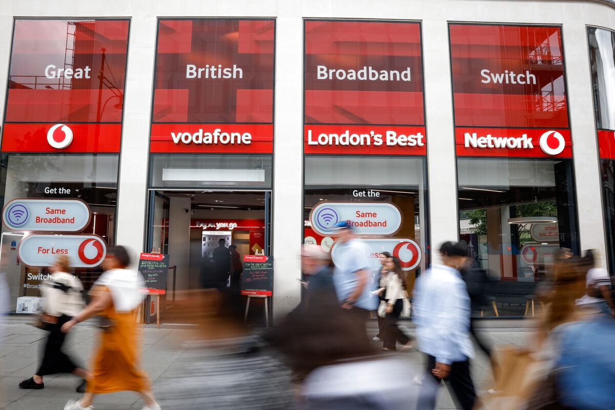 Vodafone-Three £15 Billion Merger Wins UK Antitrust Approval - Bloomberg