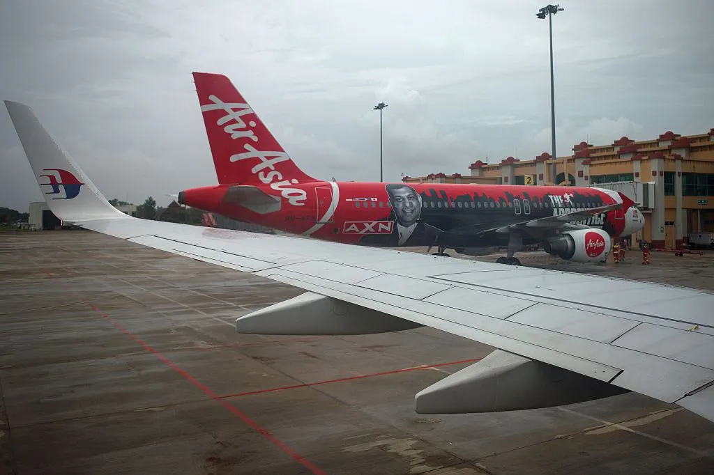 AirAsia Weighs Raising $234 Million Via Rights Issue - Bloomberg
