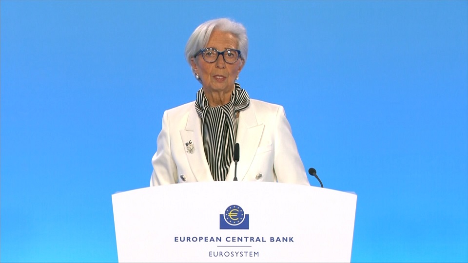 Watch ECB’s Lagarde Stands by Comments on Rate-Cut Timing - Bloomberg