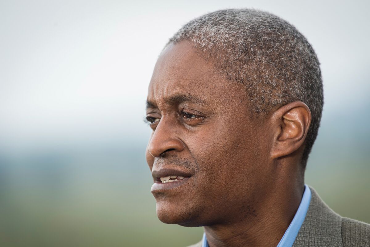 Fed’s Bostic Sees Signs That Economic Activity Is Leveling Off - Bloomberg