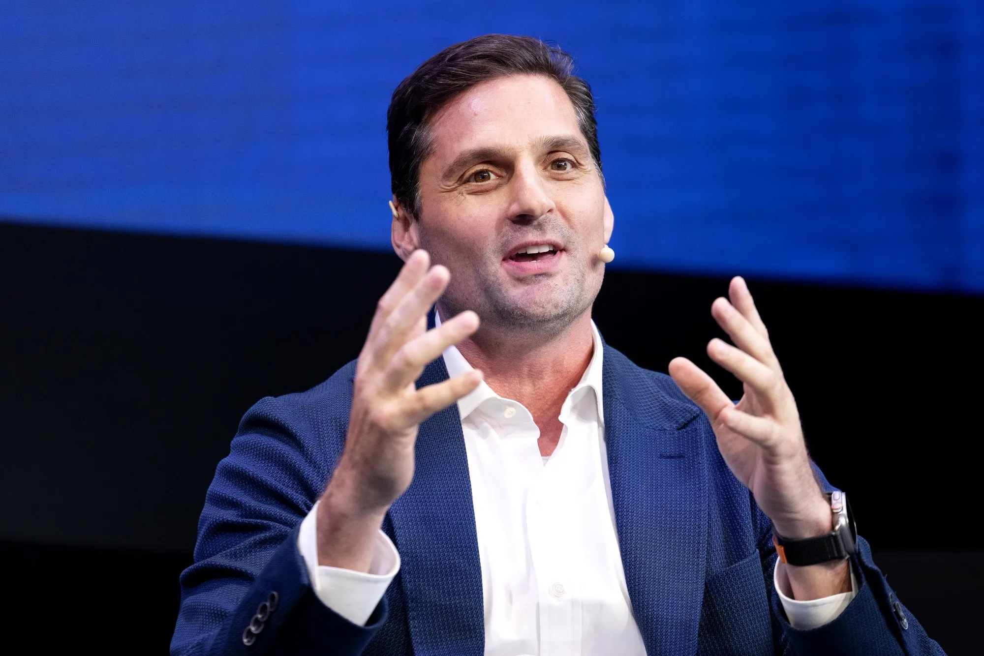 Banks Kick Off $2.55 Billion Loan Deal for Nuvei Buyout - Bloomberg