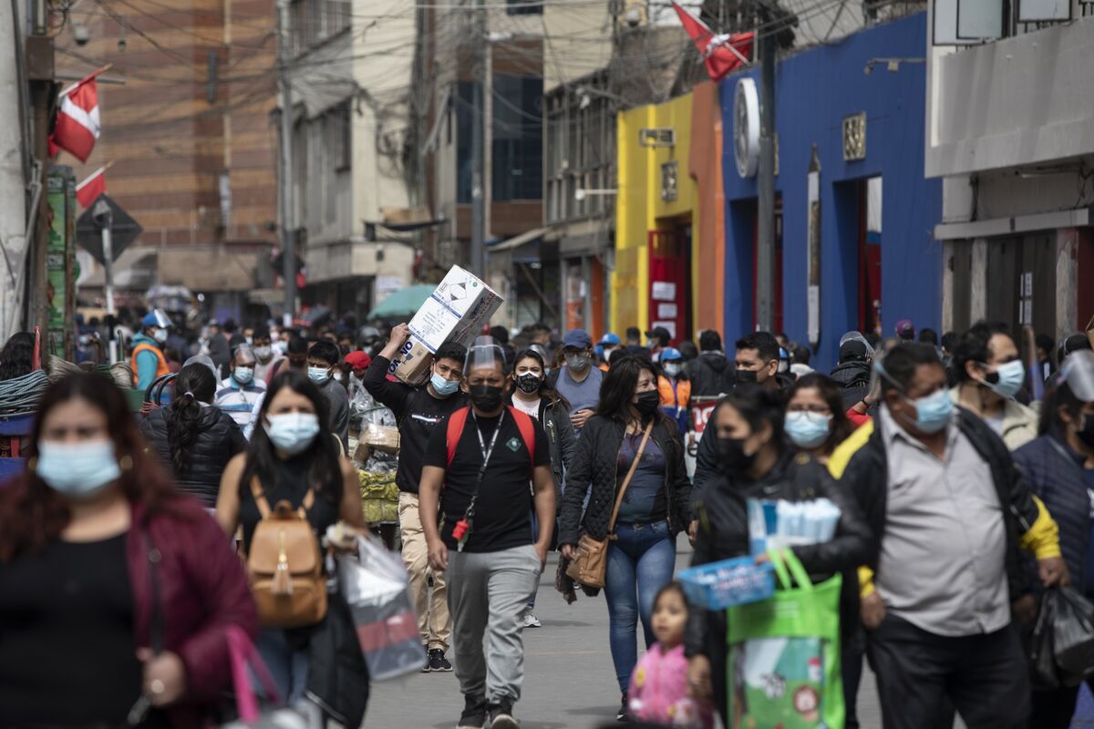 Peru Lures Back Investors as Political Shockwaves Dissipate - Bloomberg Peru Lures Back Investors as Political Shockwaves Dissipate - Bloomberg