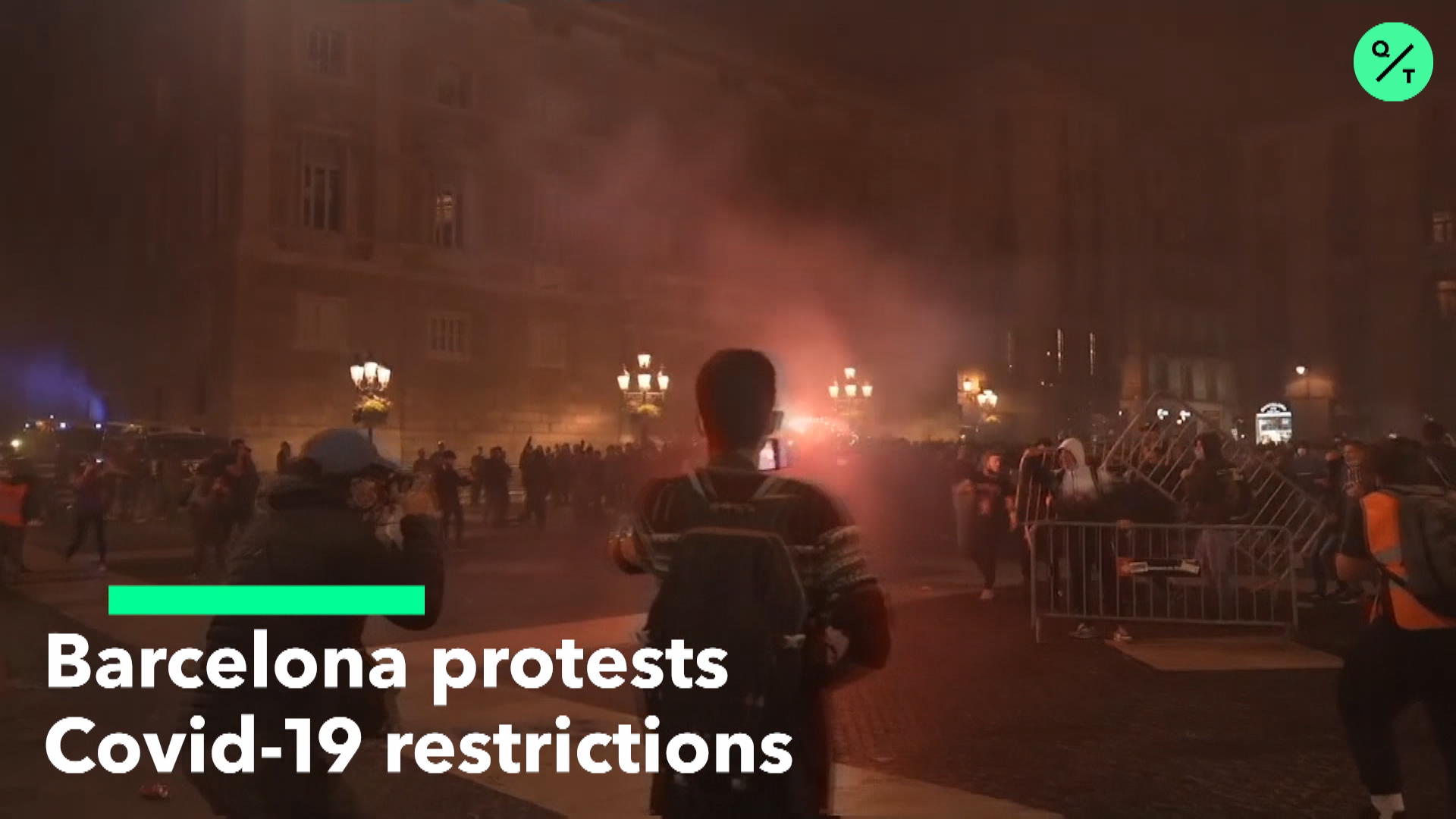 Watch Barcelona Protests Covid-19 Restrictions - Bloomberg