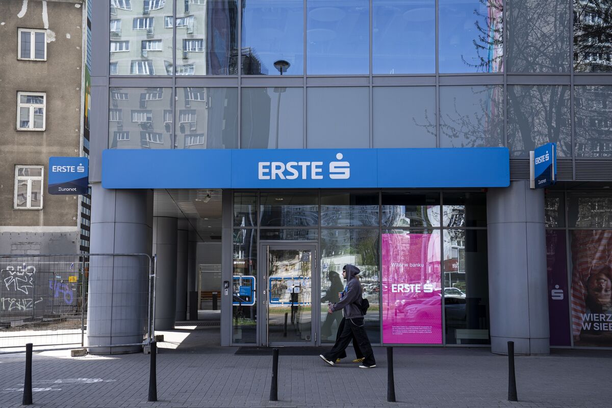 Erste Ready for Bolt-On M&A Deals After €7 Billion Poland Entry - Bloomberg