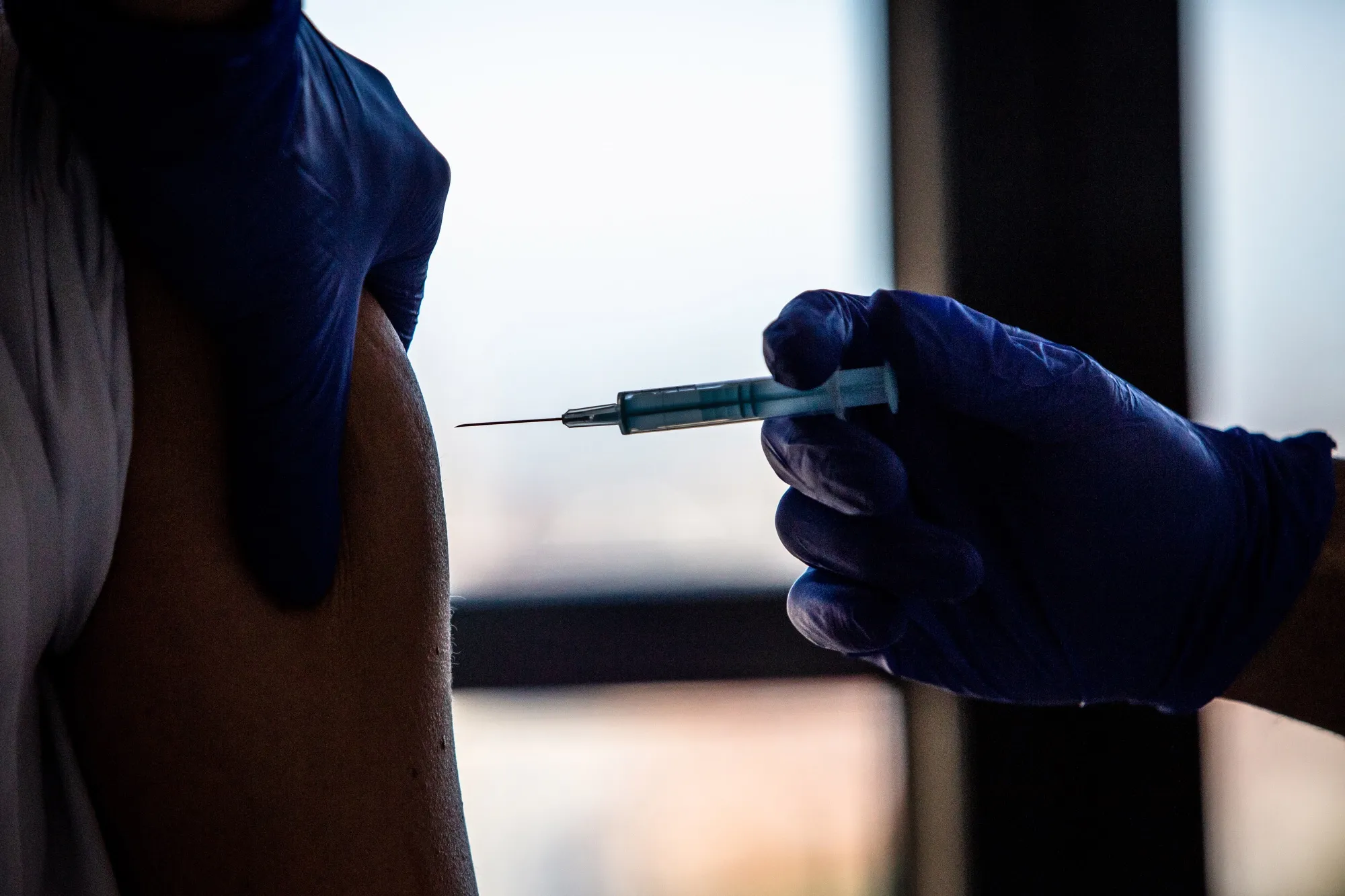 CDC Finds One in 400,000 Had Anaphylaxis After Moderna Shot - Bloomberg