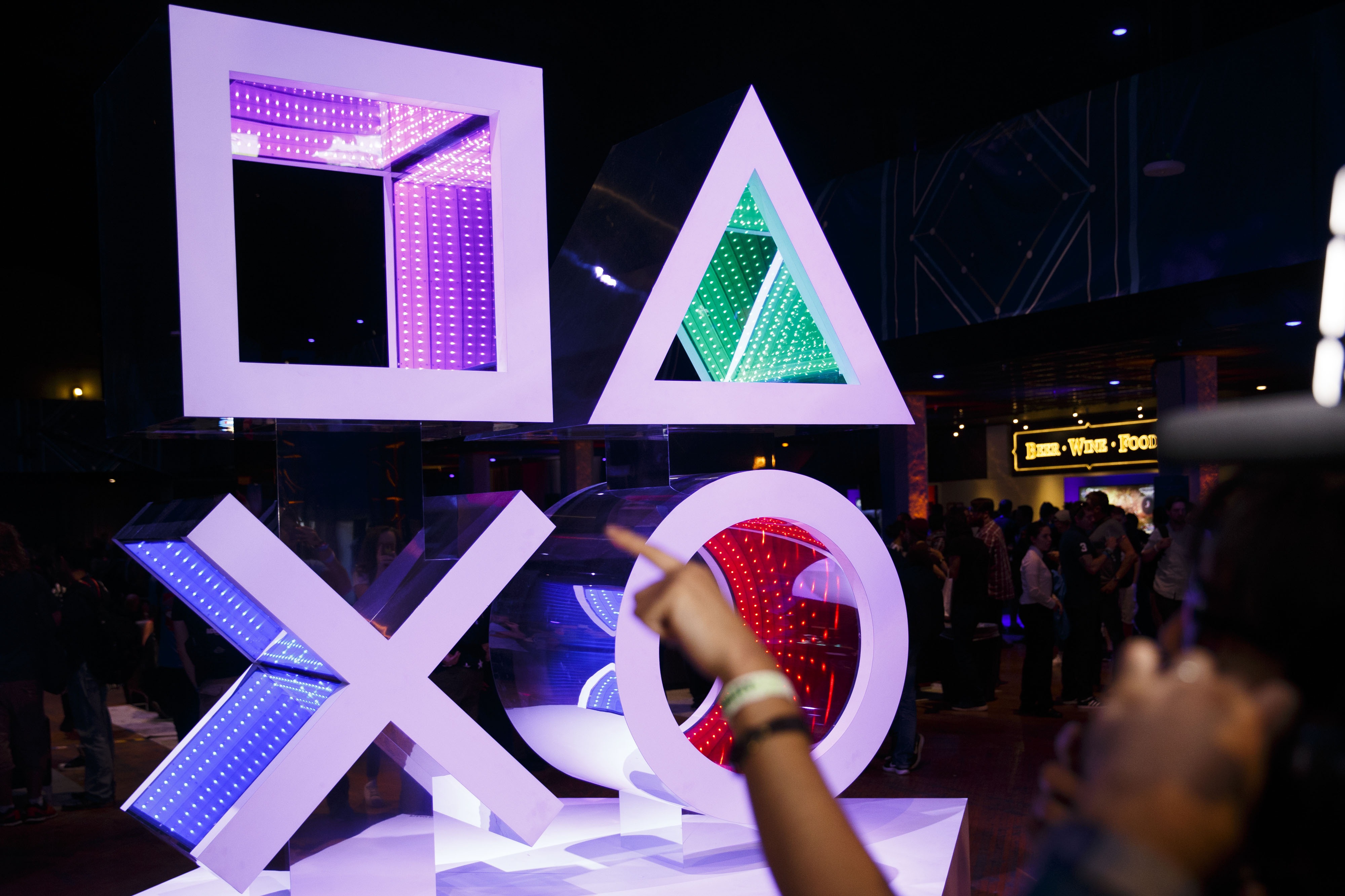 Sony Boosts Outlook as PlayStation Heads for Record Year - Bloomberg