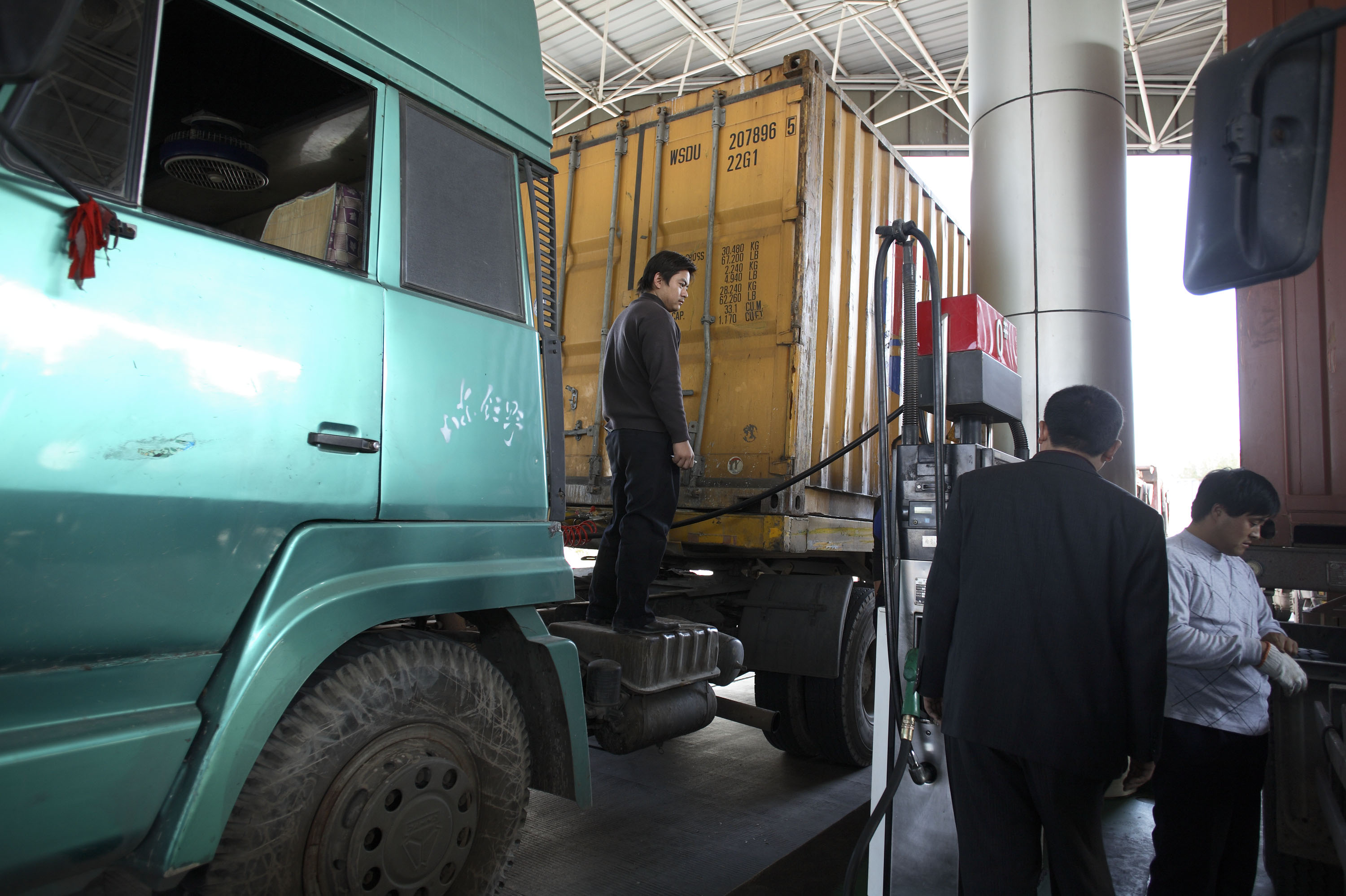 Diesel Exports Flood Out of China on Demand Lull, Good Margins - Bloomberg