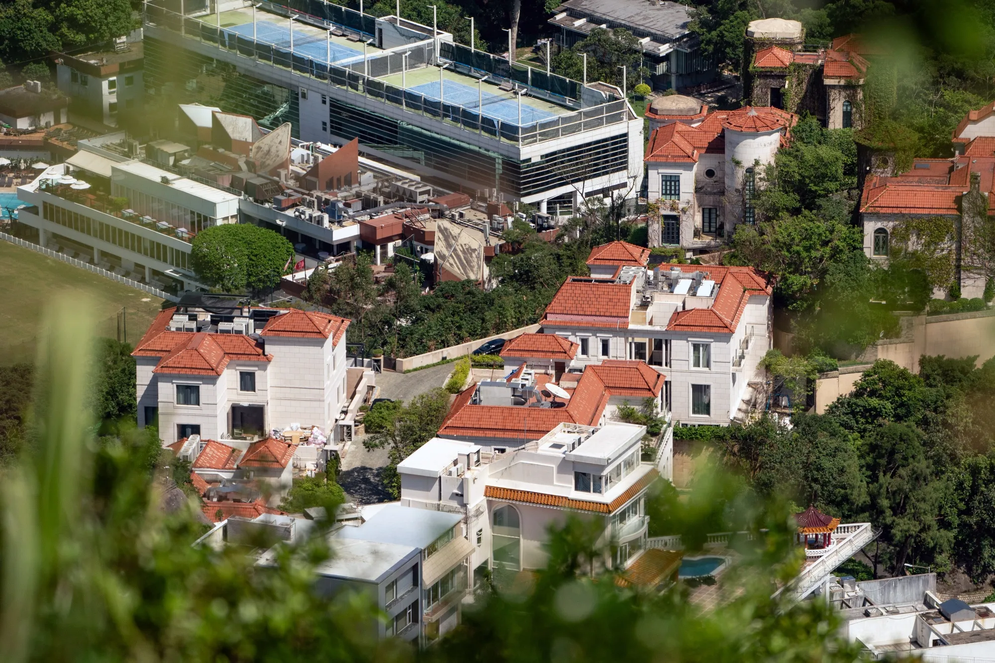 Hong Kong Luxury Mansion Linked to Evergrande Founder Hui Ka Yan Put on ...