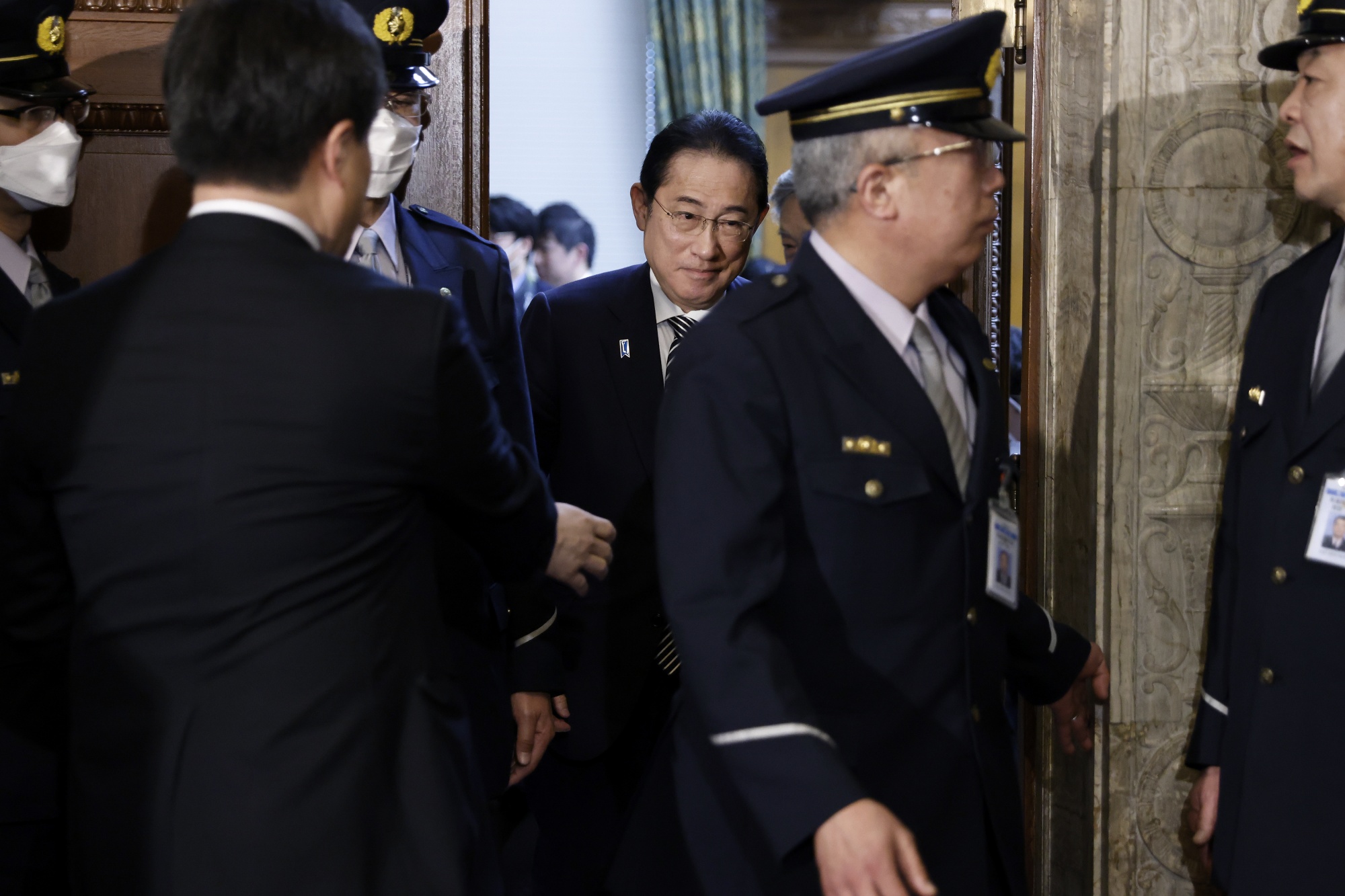 Japan’s PM Kishida Apologizes, Vows Reform in Ethics Panel - Bloomberg
