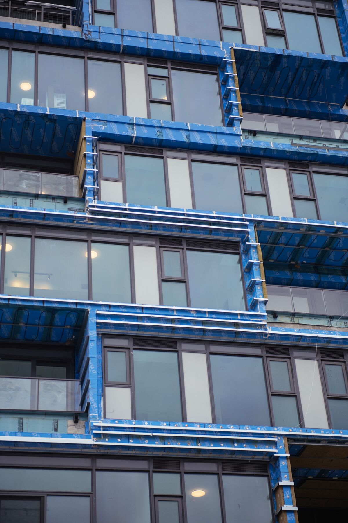 Ari Altstedter - Journalist Profile - Intelligent Relations