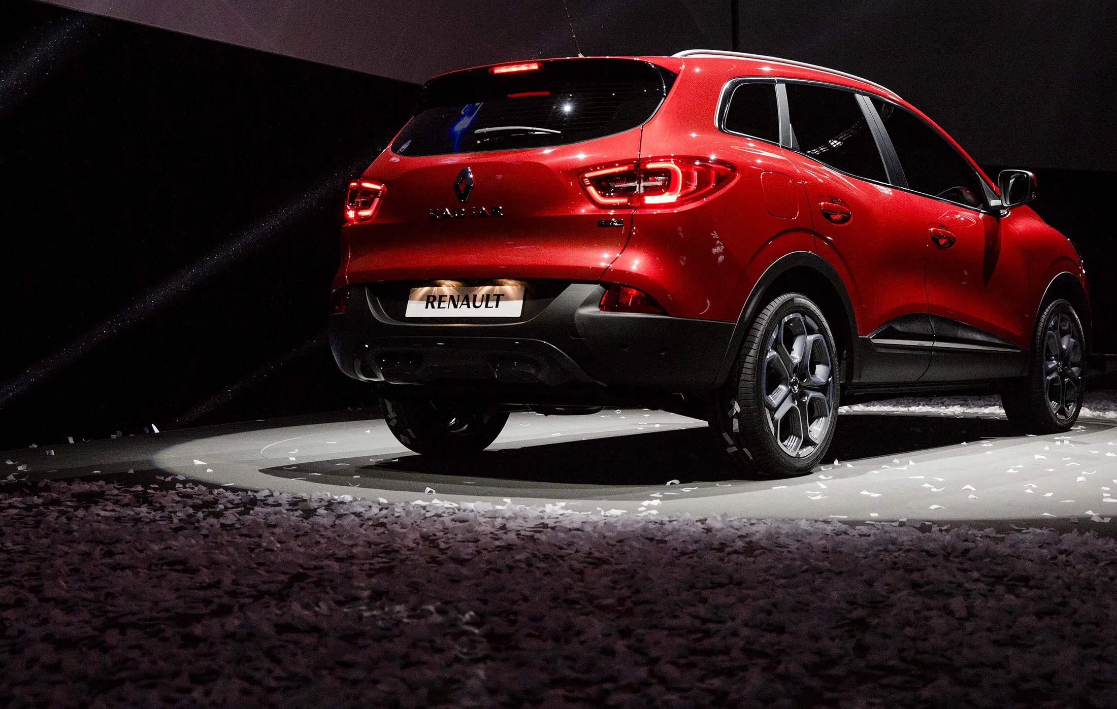 Renault Seeks to Move Beyond Cheating Fears With Growth Target - Bloomberg