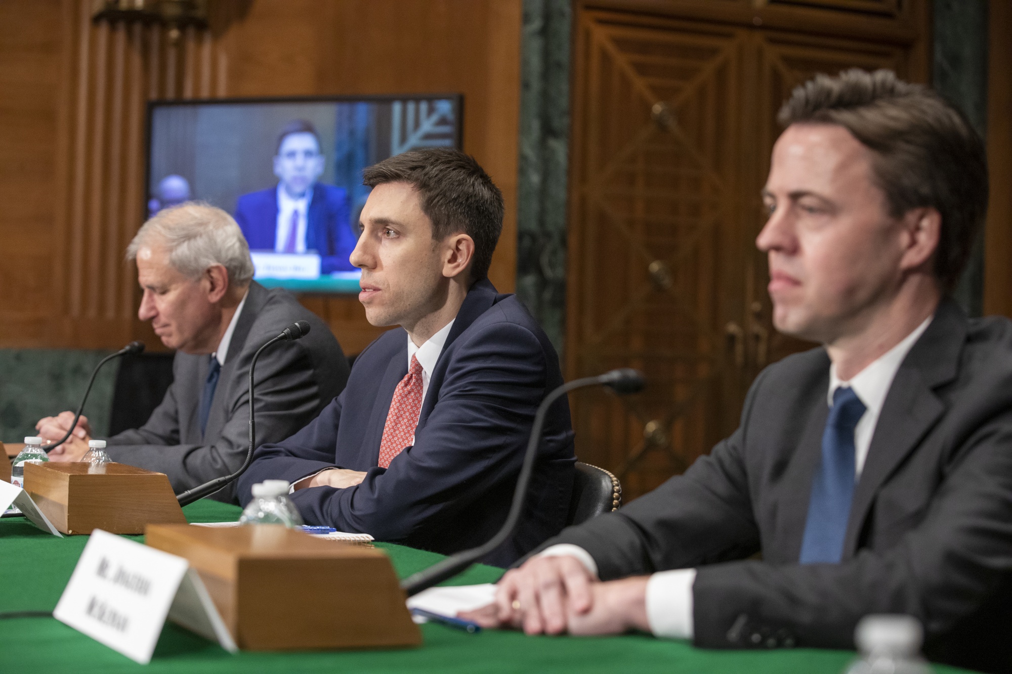 Trump-Era Bank Rules Rollback Not Why SVB Collapsed, FDIC Official Says - Bloomberg