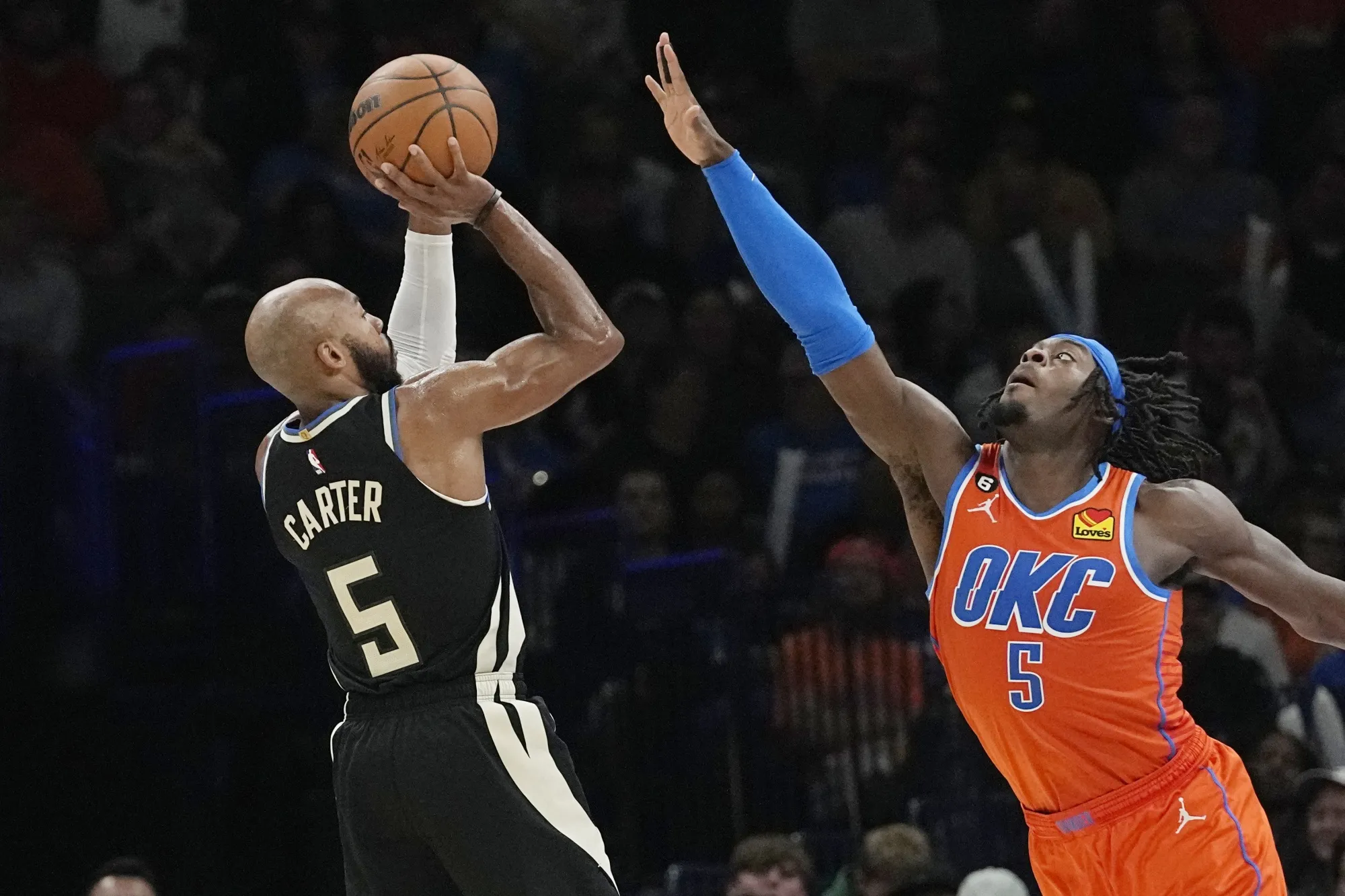 Carter Scores Career-high 36, Bucks Beat Thunder in 2 OTs - Bloomberg
