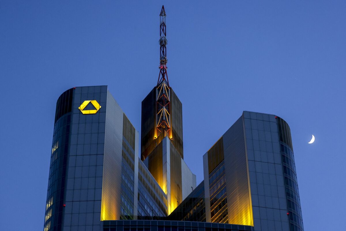 Bund will Commerzbank-Anteil von bis zu 5% versilbern: Kreise - Bloomberg
