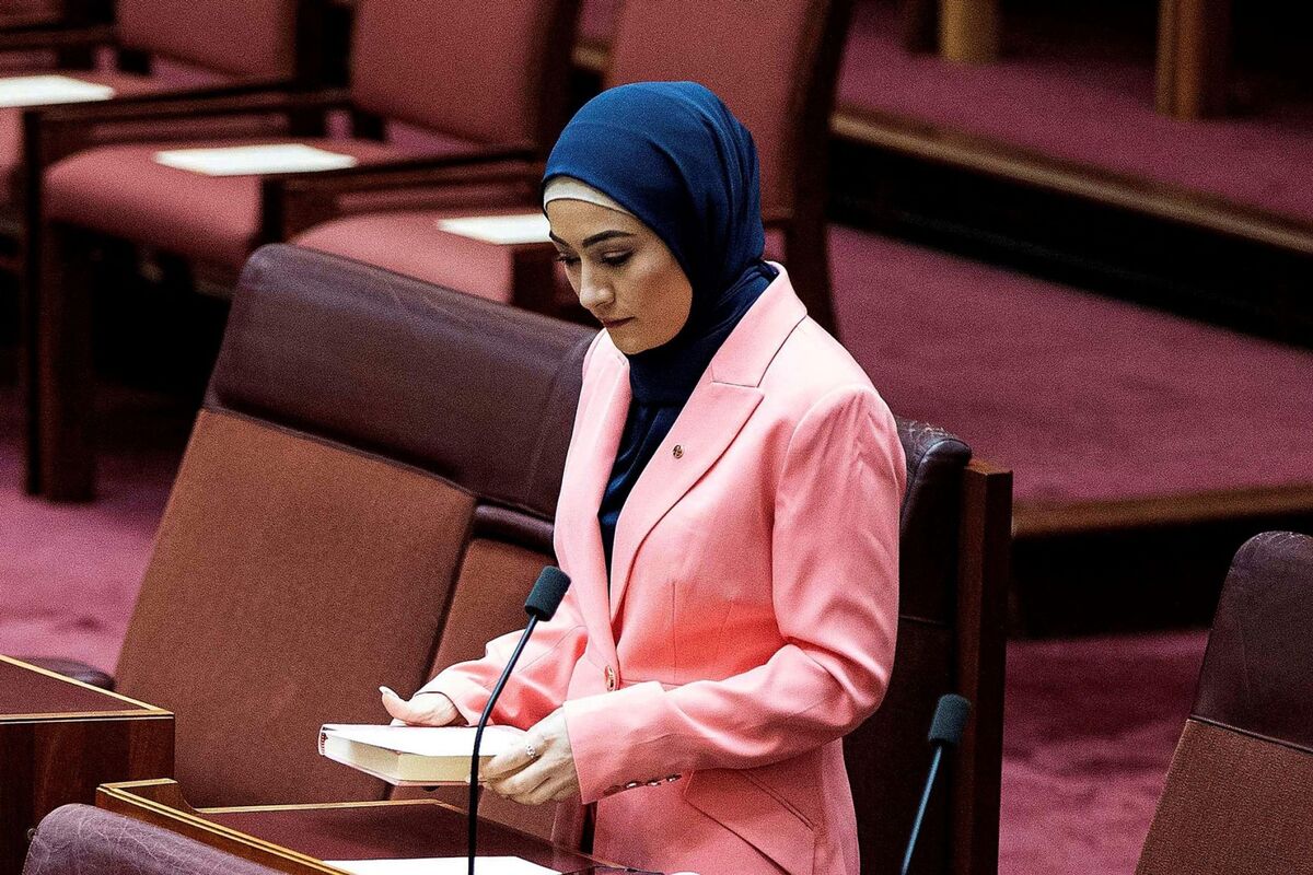 Australian Senator Quits Albanese’s Party Over Palestine Stance - Bloomberg