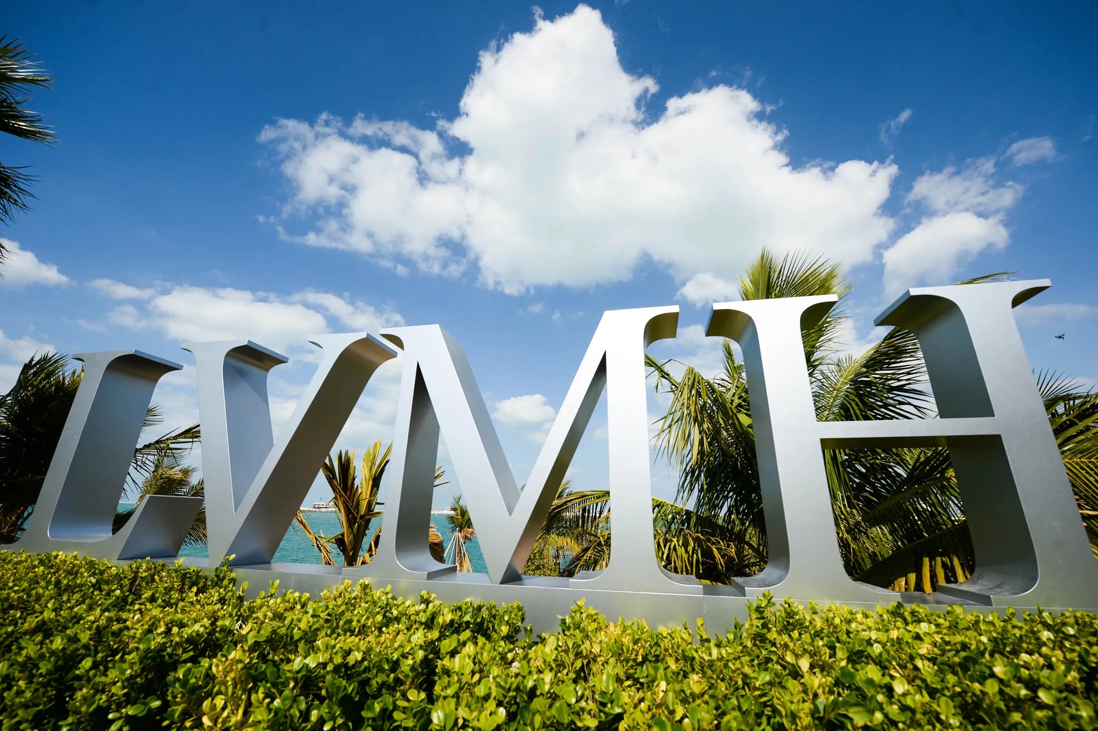 LVMH Flexes Luxury Muscle at New Watch Show in Dubai - Bloomberg LVMH Flexes Luxury Muscle at New Watch Show in Dubai - Bloomberg