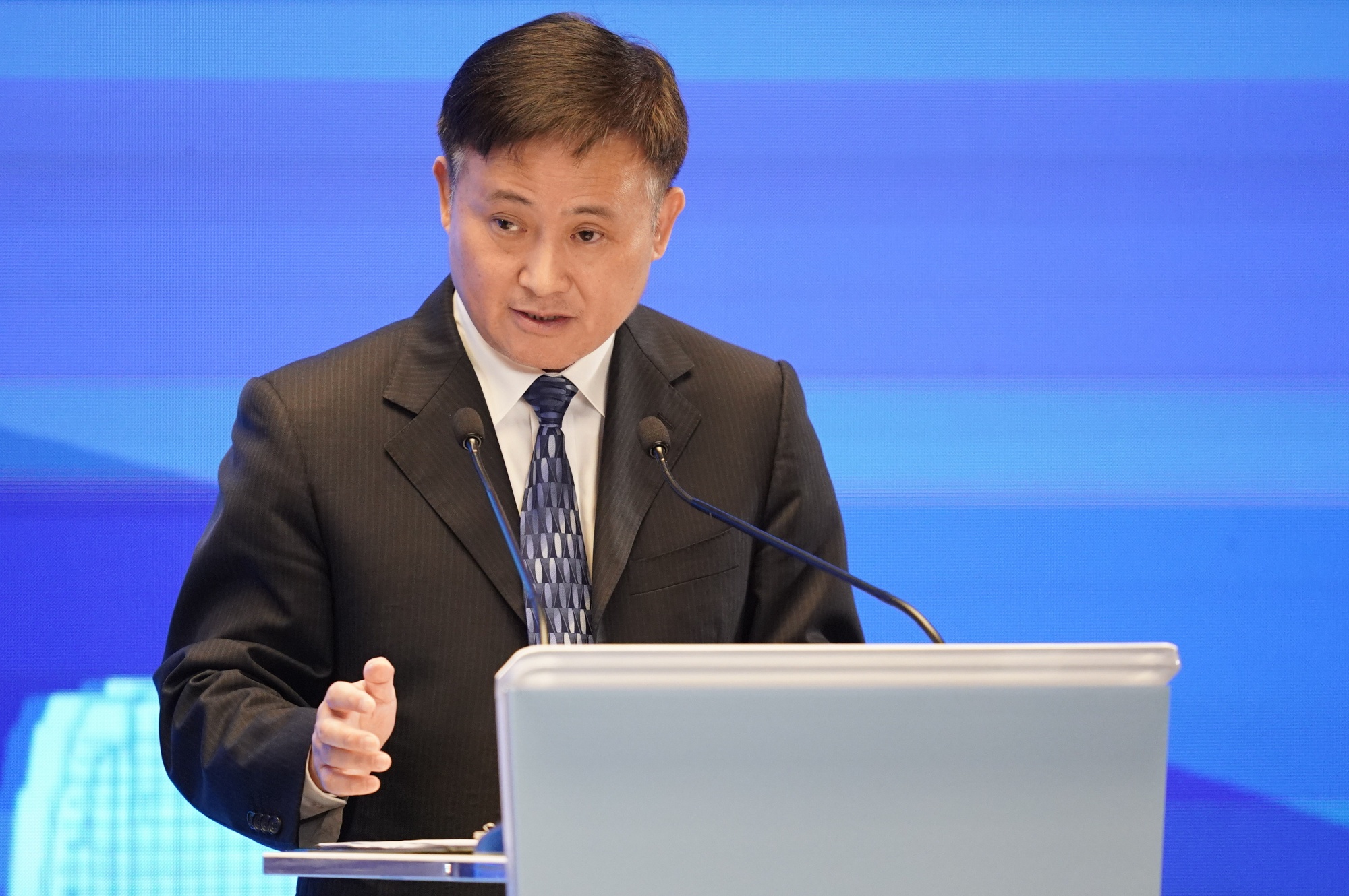 Five Things You Need to Know to Start Your Day: Asia - Bloomberg