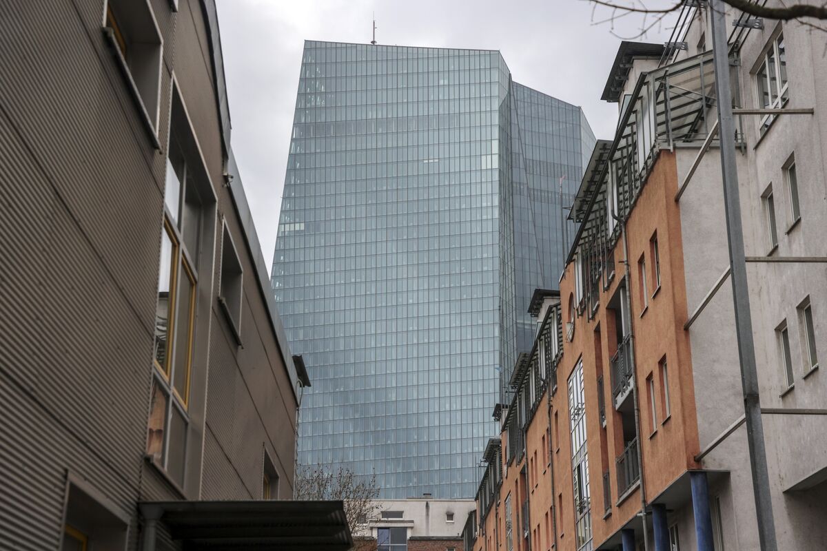 ECB Faces Interest Rate Dilemma on Anxious Eve of Hike Touted for ...