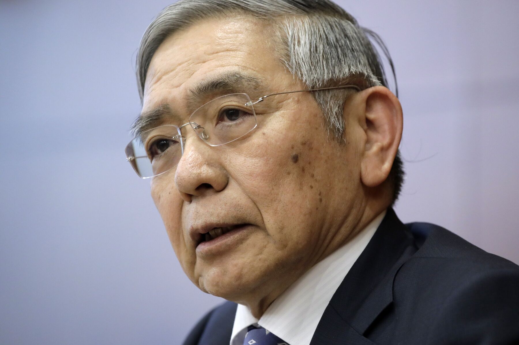 Kuroda Leads Japan’s Effort to Soothe Market’s Virus Jitters - Bloomberg