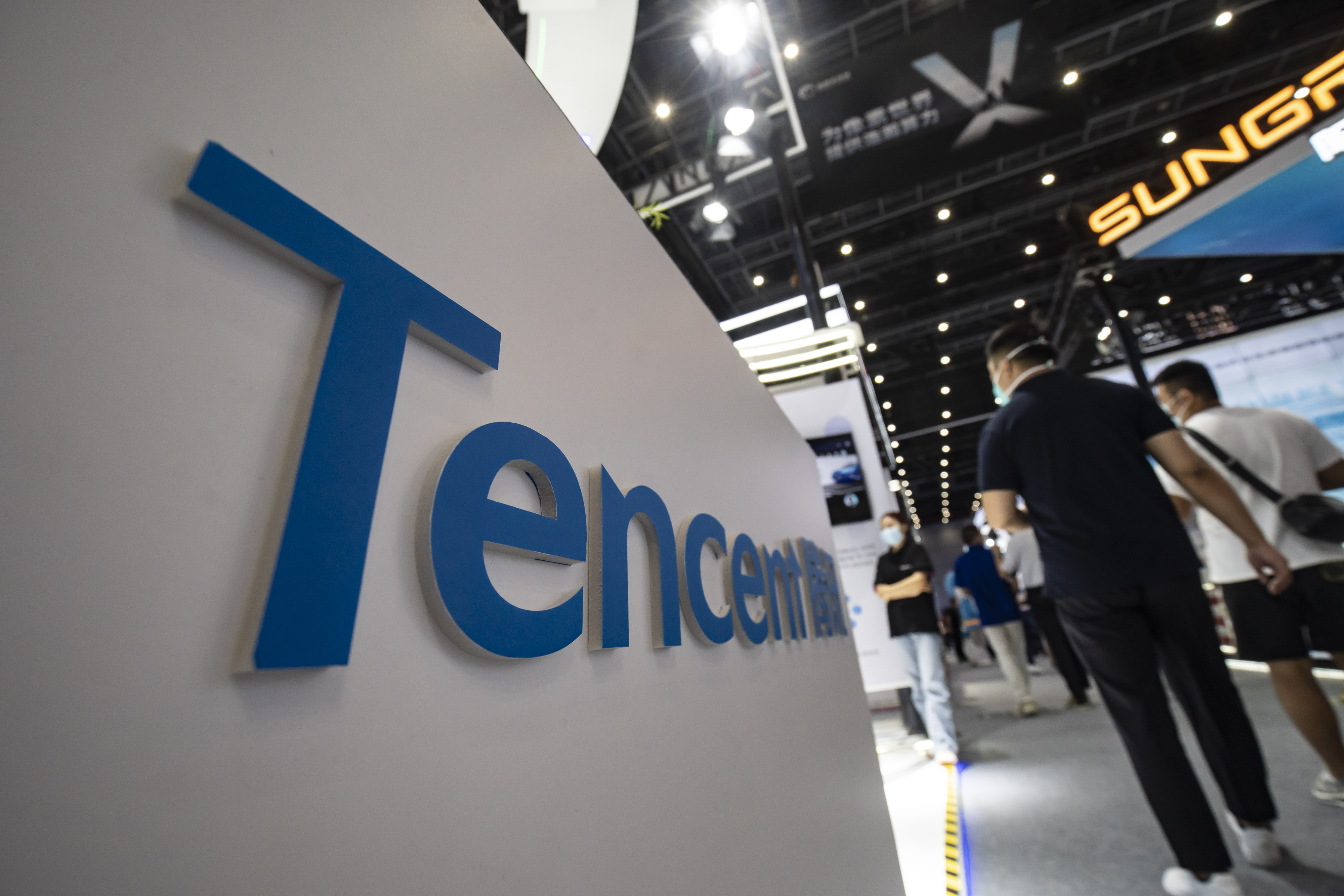 Tencent Denies Report It Will Sell Down Didi, Meituan Stakes to Fund Buybacks - Bloomberg