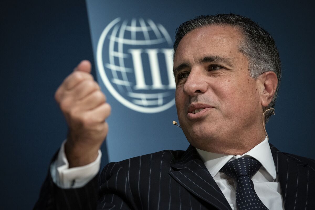 JPMorgan (JPM) Grants Pinto Stock Award as He Becomes Sole President ...