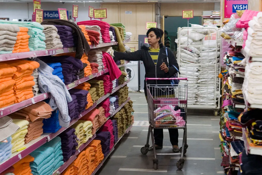 Vishal Mega Mart’s $944 Million IPO Sold on Second Day of Sale - Bloomberg