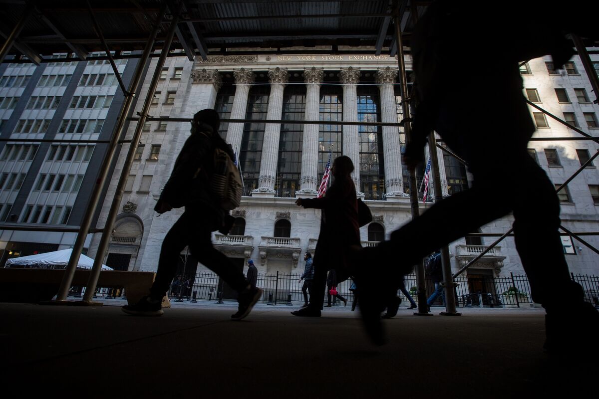 Shock Rally Sweeps Markets in Rebuke to Overconfident Bears - Bloomberg