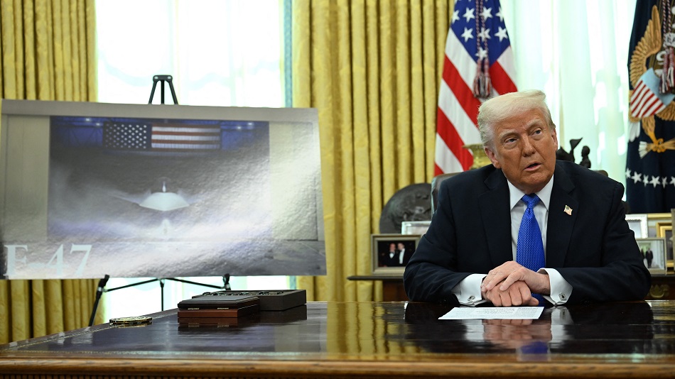 Watch Trump Awards Boeing Next-Generation Fighter Jet Contract - Bloomberg