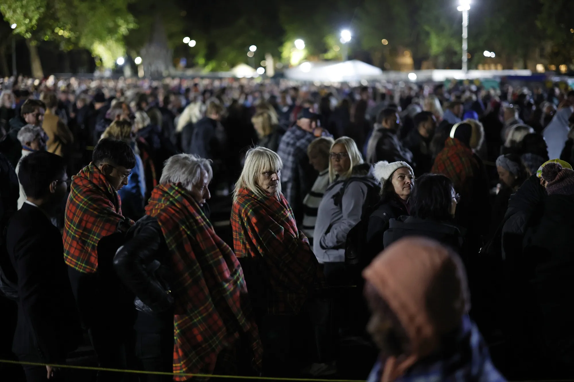 Queue Time Ticks Over 25 Hours as Thousands Brave the Cold to Mourn the ...