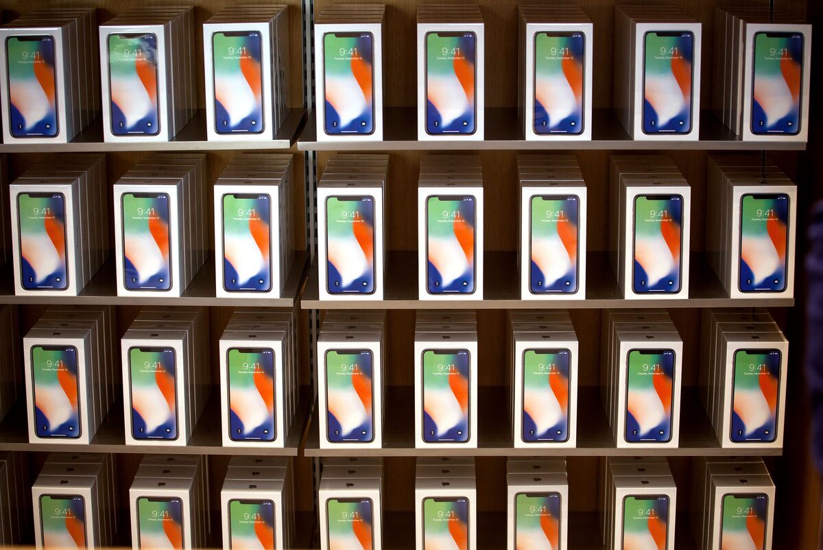 Apple Supplier AMS's Outlook Spurs Fears of Weak iPhone X Demand ...